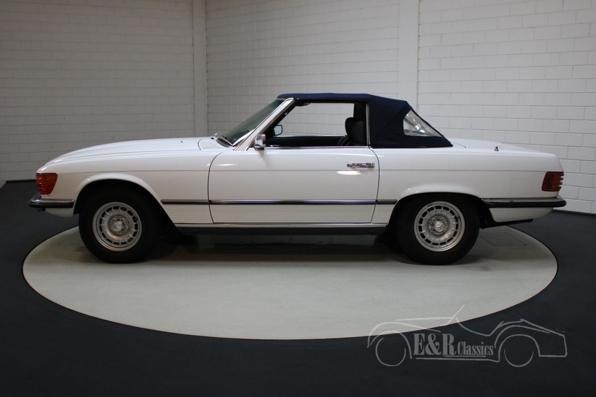 Mercedes Benz 350 SL for sale at ERclassics