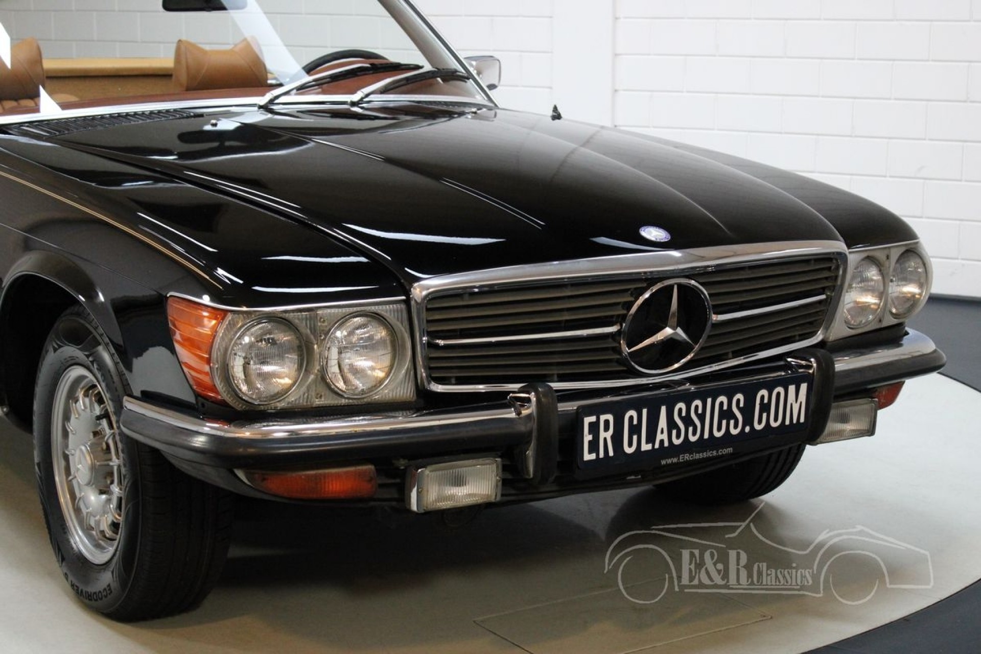 Mercedes Benz 350 SL for sale at ERclassics