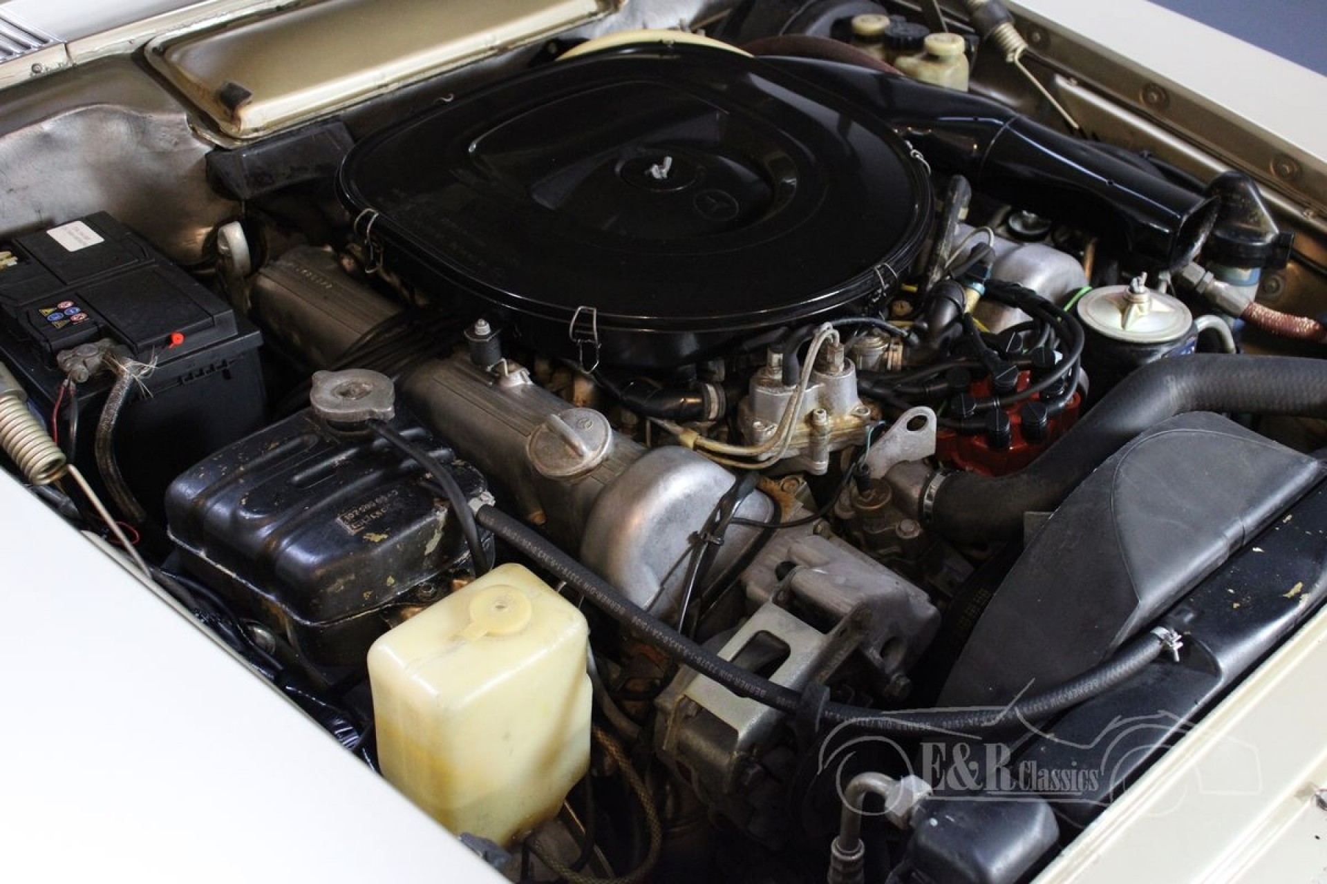 Mercedes-Benz 350SL cabriolet V8 engine 1972 for sale at ERclassics