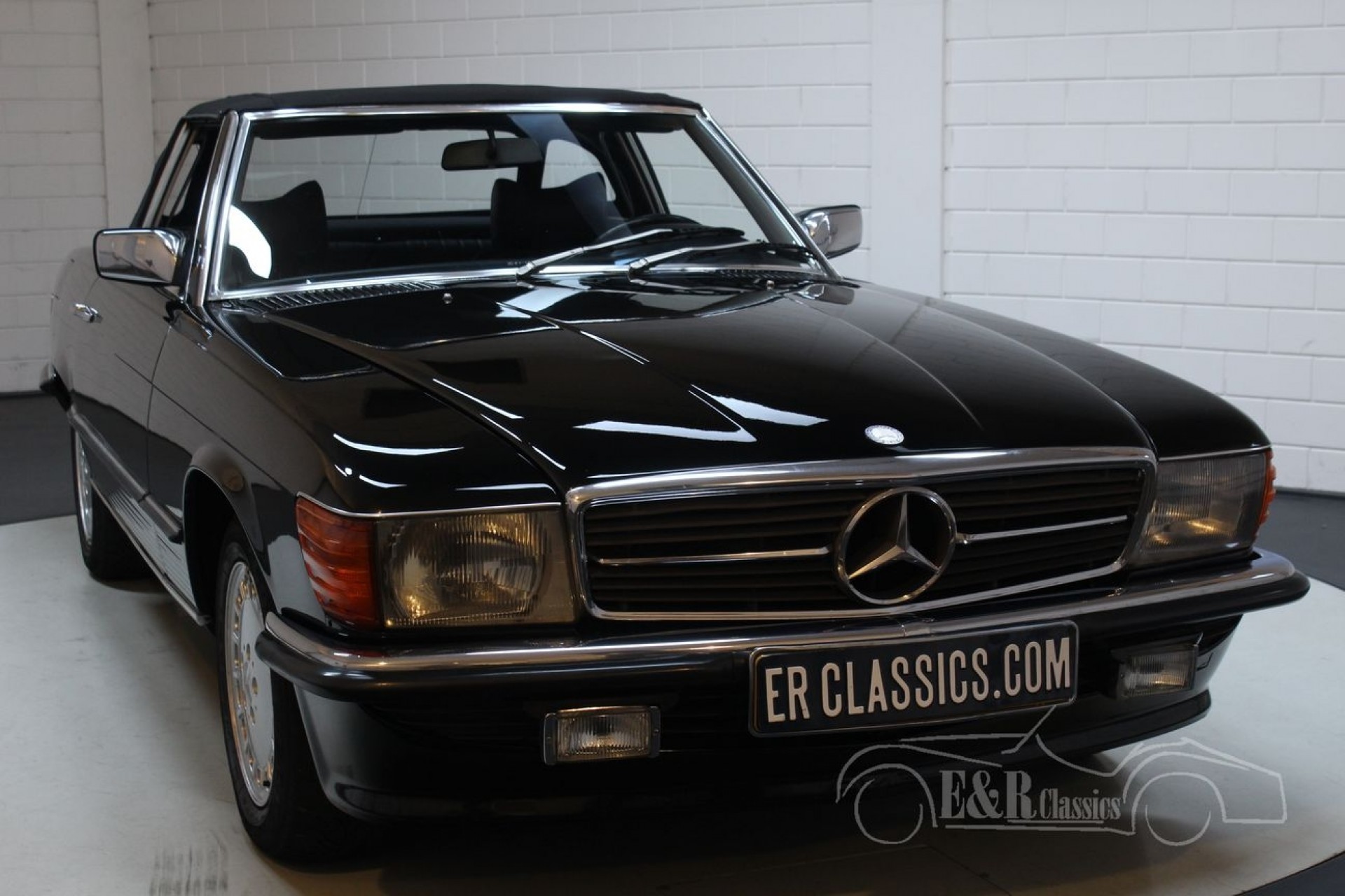 Mercedes-Benz 350SL Cabriolet 1978 Triple black for sale at ERclassics