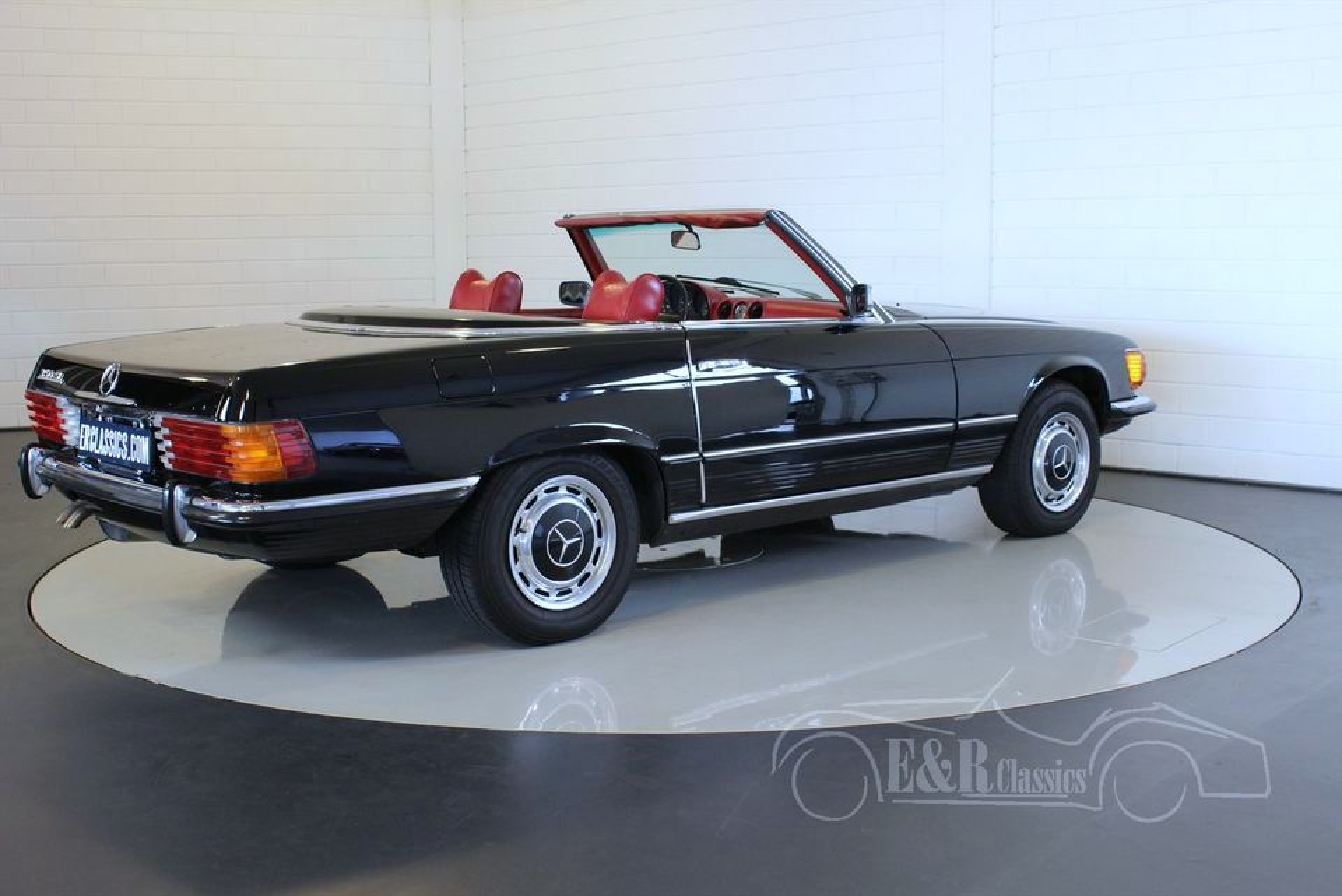 Mercedes-Benz 350 SL 1972 for sale at ERclassics