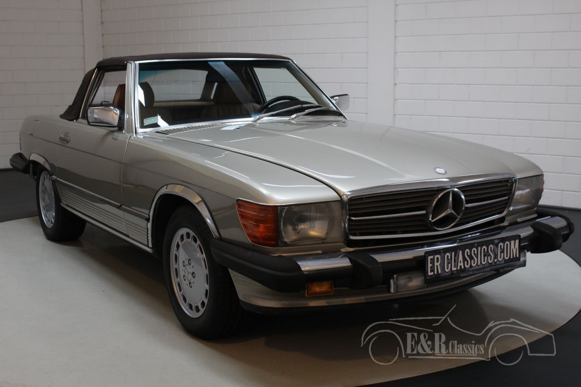 Mercedes-Benz 560 SL Roadster 1986 for sale at ERclassics
