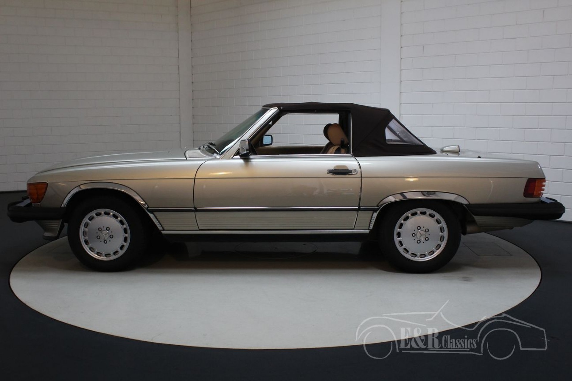 Mercedes-Benz 560 SL Roadster 1986 for sale at ERclassics