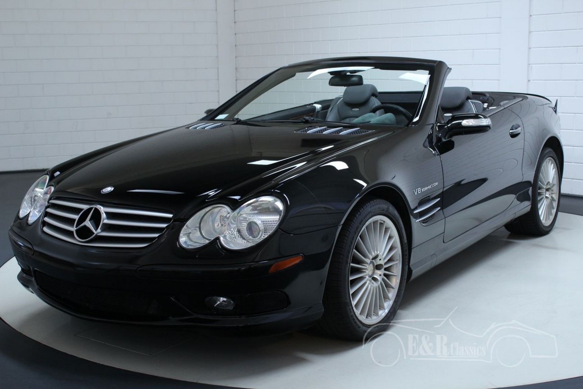 Mercedes-Benz SL 55 AMG convertible black 2006 for sale at ERclassics