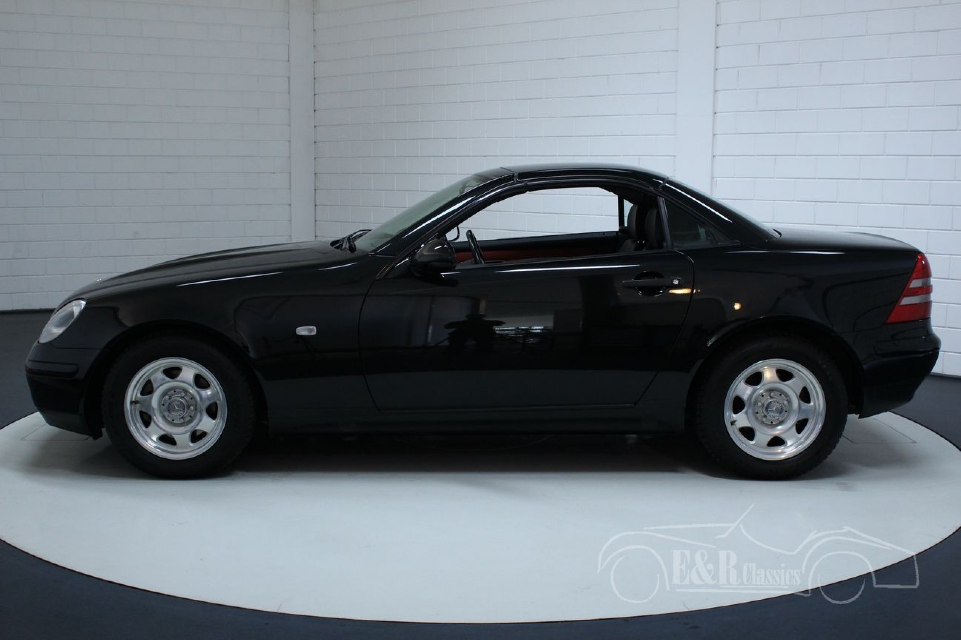 Mercedes-Benz SLK200 1999 29,700 KM demonstrable for sale at ERclassics