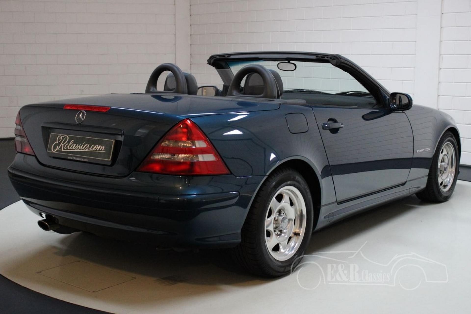 Mercedes-Benz SLK 200 Designo Meerblau 2000 for sale at ERclassics