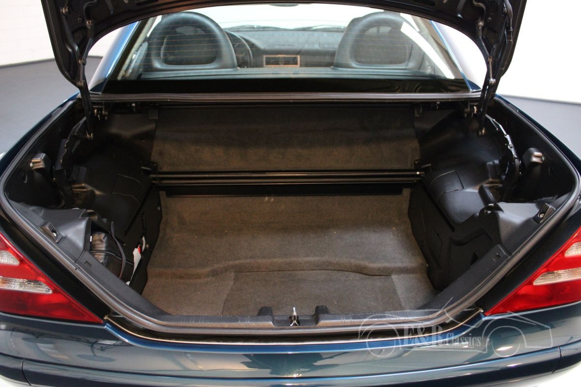 Mercedes-Benz SLK 200 Designo Meerblau 2000 for sale at ERclassics