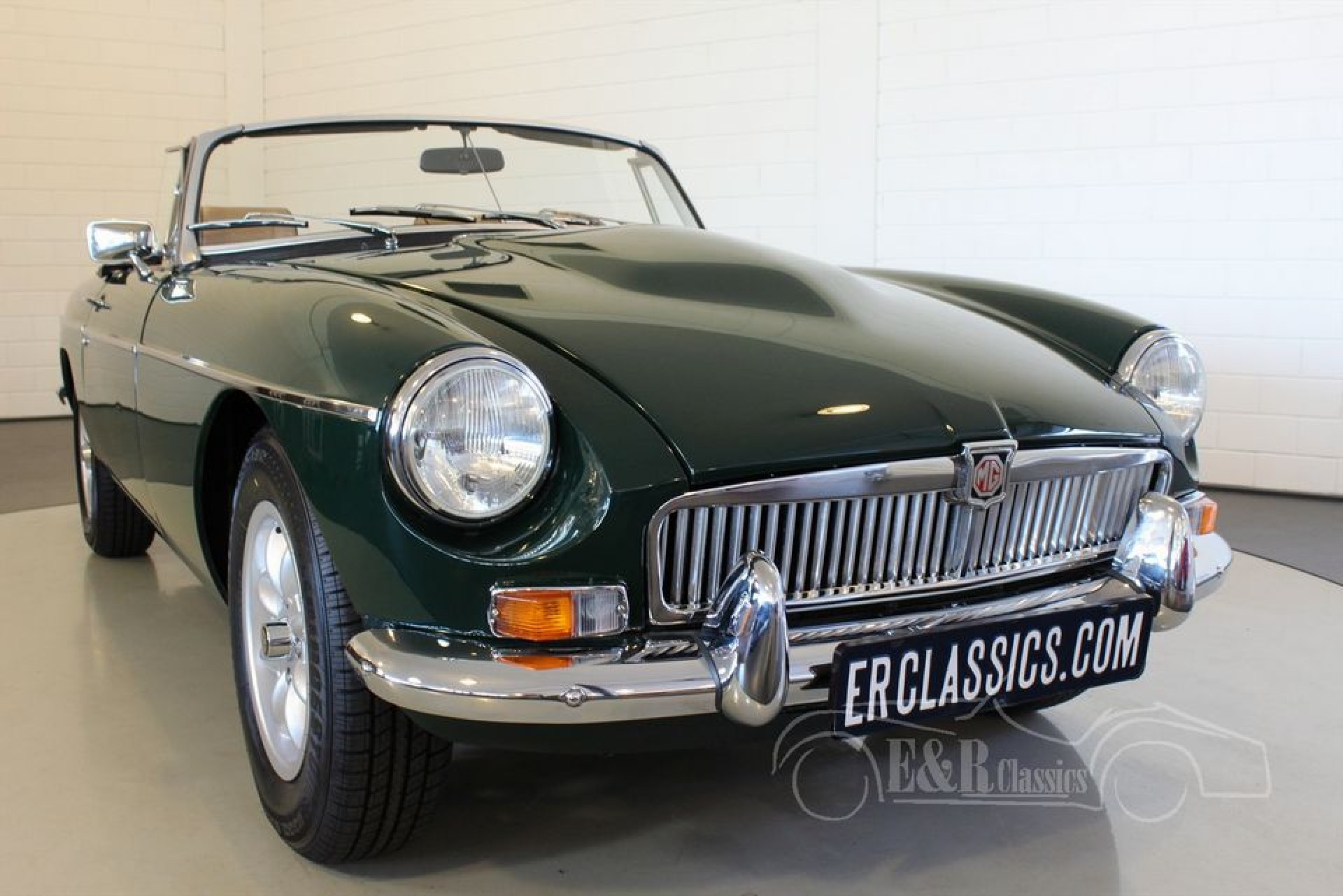 MG B V8 cabriolet 1980 for sale at Erclassics