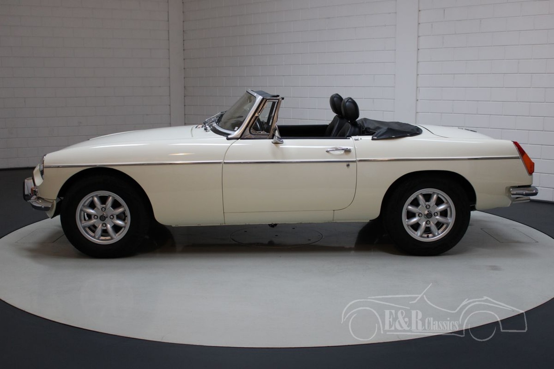 MG MGB Restored 1971 for sale at ERclassics