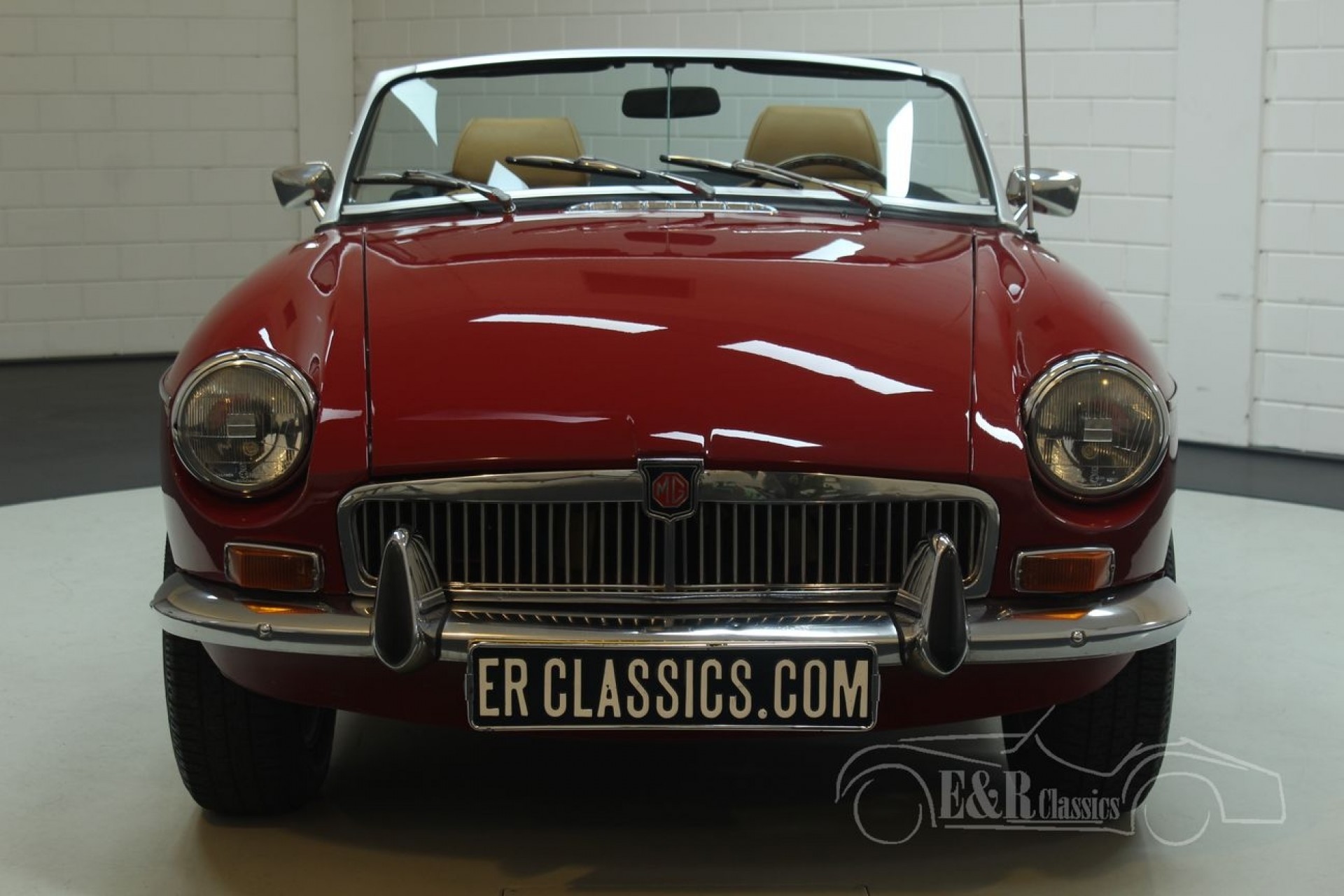 MG B cabriolet 1980 for sale at Erclassics