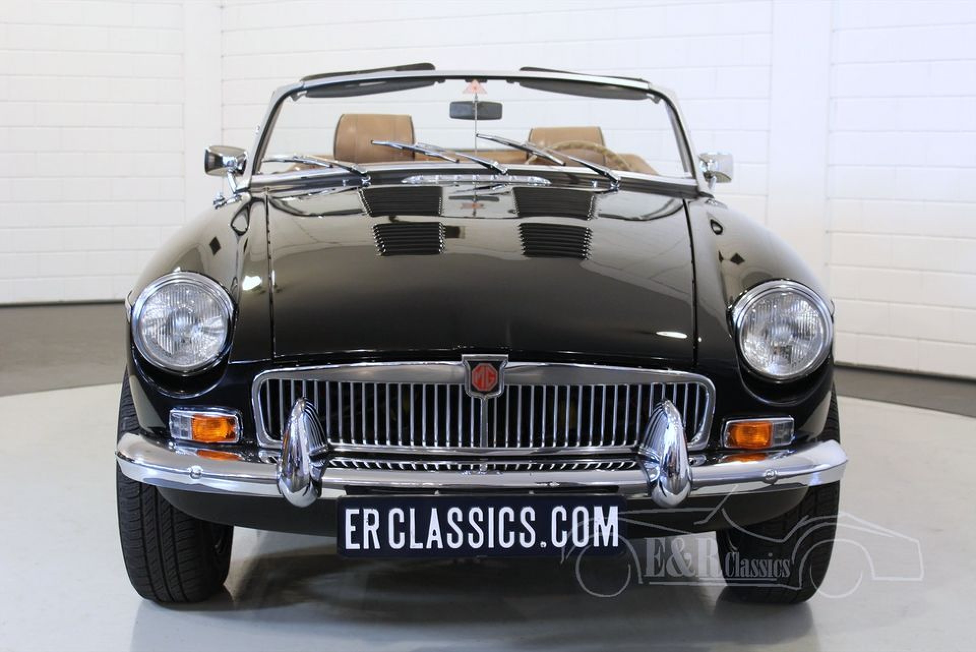 MGB V8 Cabriolet 1976 for sale at ERclassics