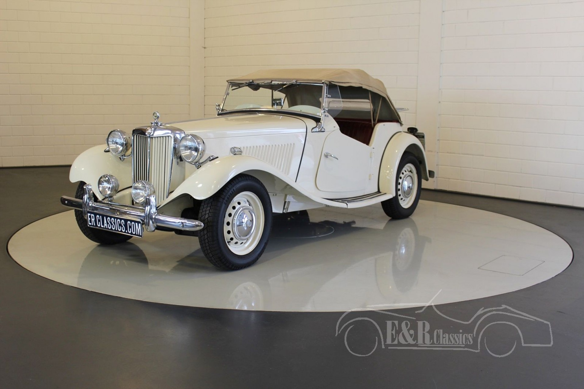 MG TD Cabriolet 1952 for sale at ERclassics