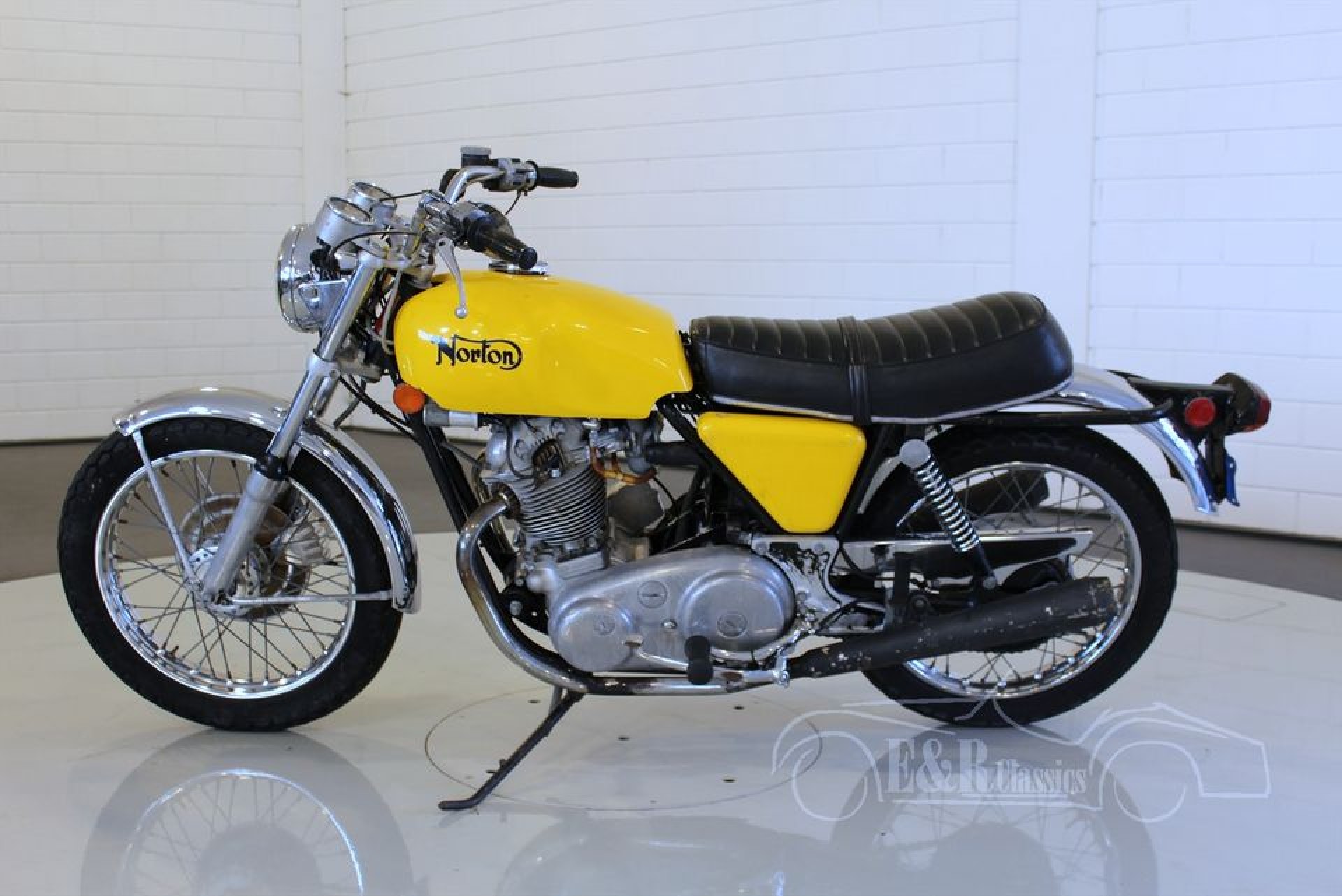 Norton Commando 750 1972 for sale at ERclassics