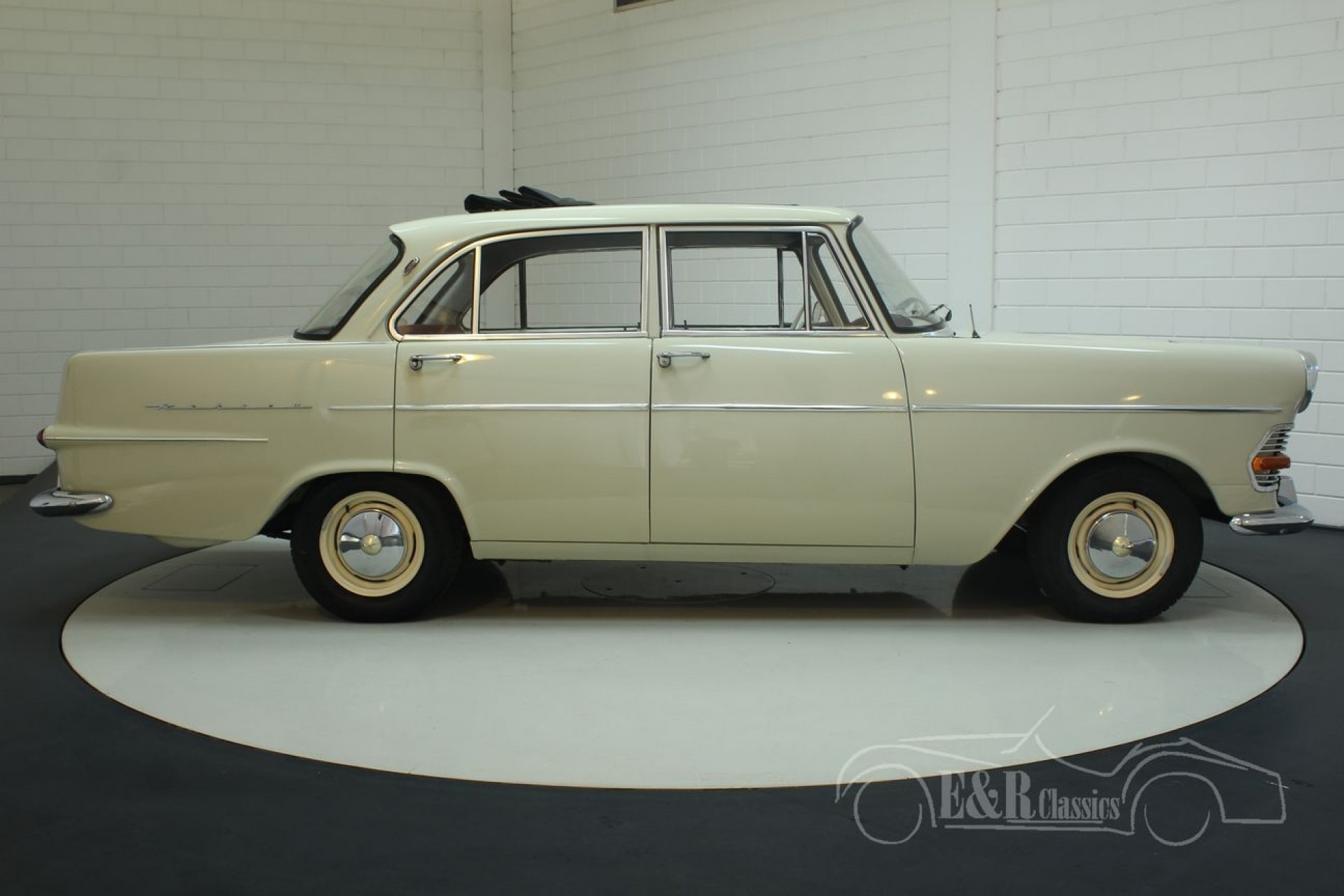 Opel Rekord Olympia P2 1700L 1961 till salu på Erclassics