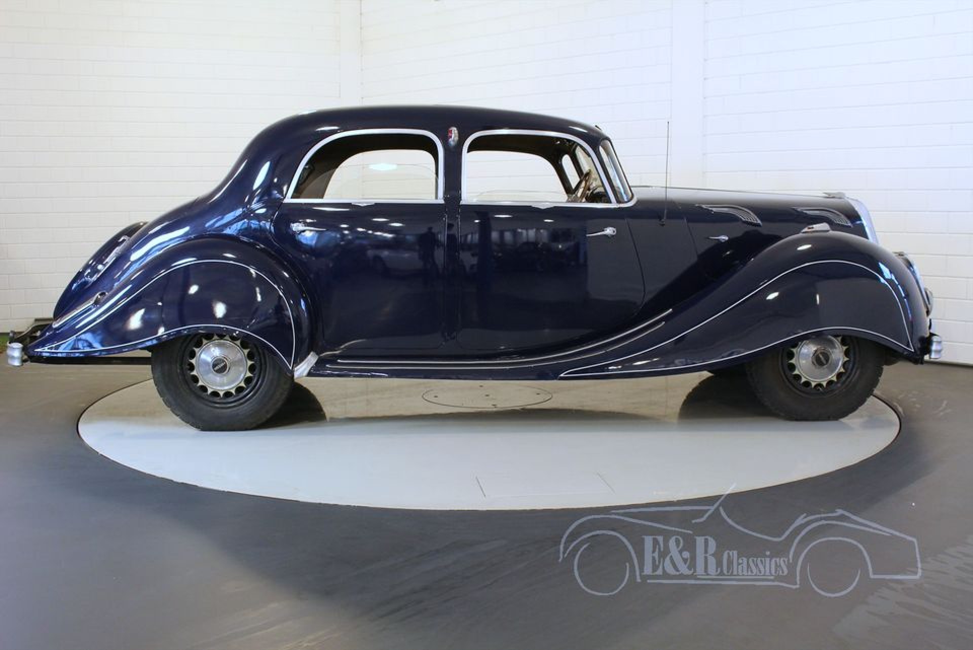 Panhard Dynamic X77 1937 for sale at ERclassics