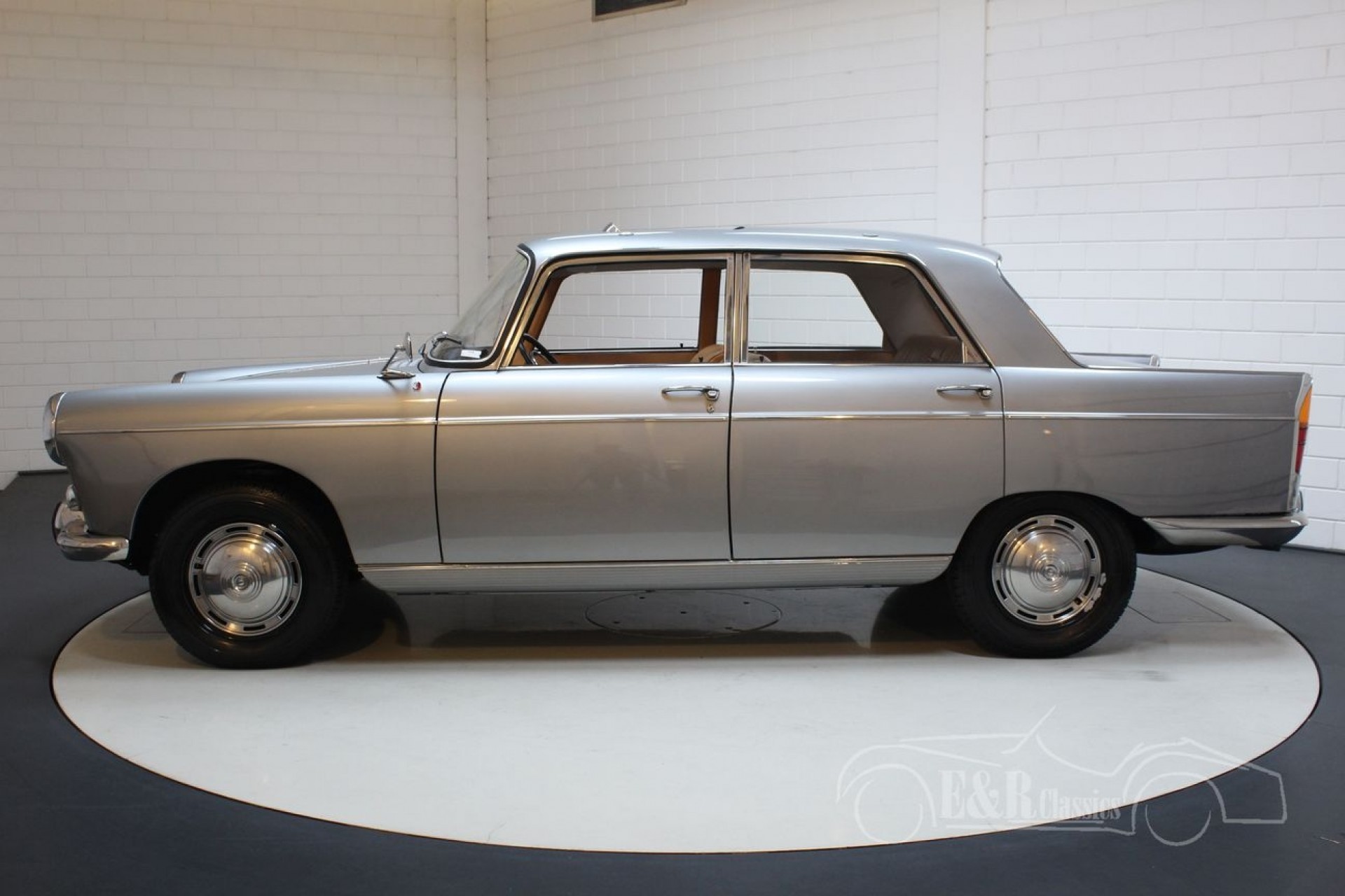 Peugeot 404 1.6 Saloon 1965 for sale at ERclassics