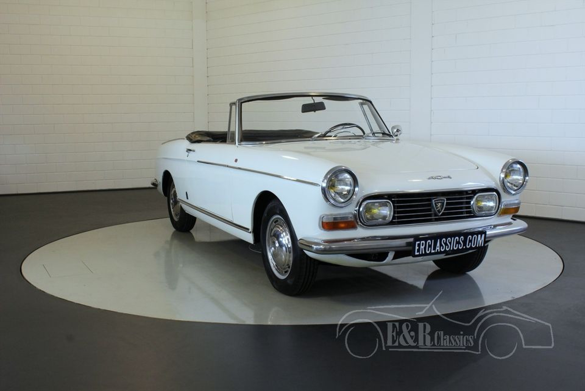 Peugeot 404 Cabriolet 1967 for sale at ERclassics
