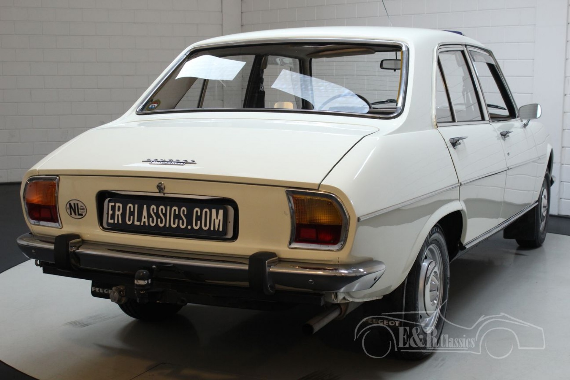 Peugeot 504 Sedan 1971 for sale at ERclassics