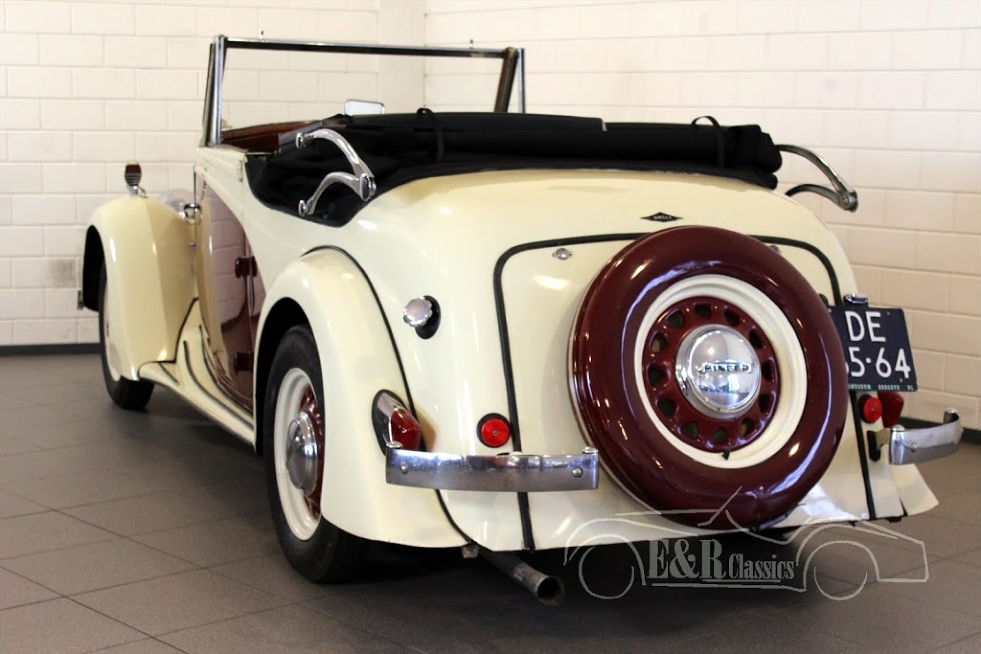 Singer Classic Cars | Singer oldtimers for sale at E & R Classic Cars!