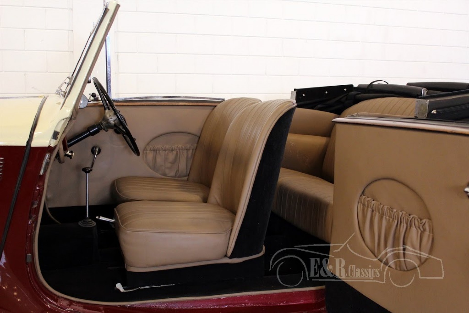 Singer Classic Cars | Singer oldtimers for sale at E & R Classic Cars!