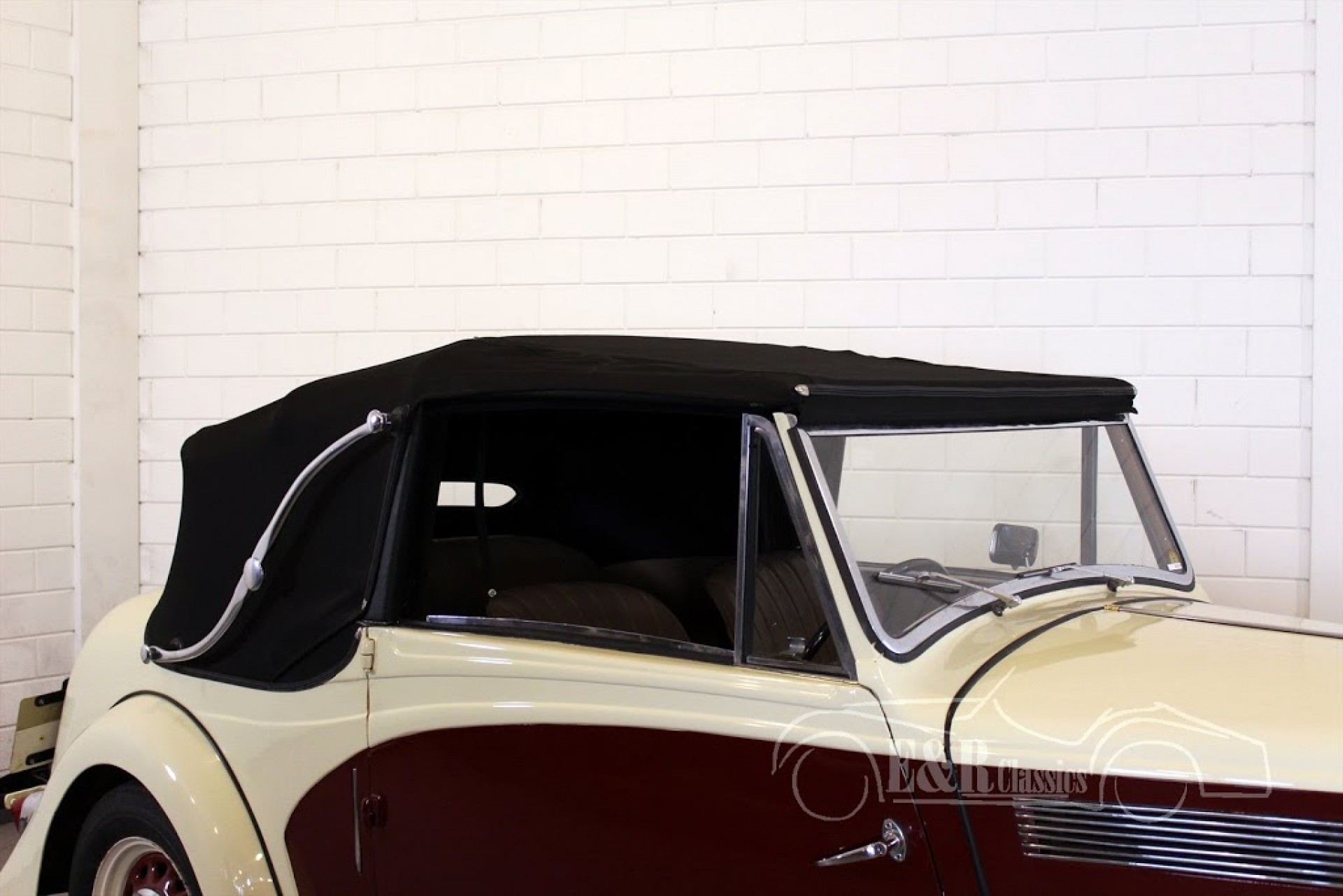 Singer Classic Cars | Singer oldtimers for sale at E & R Classic Cars!