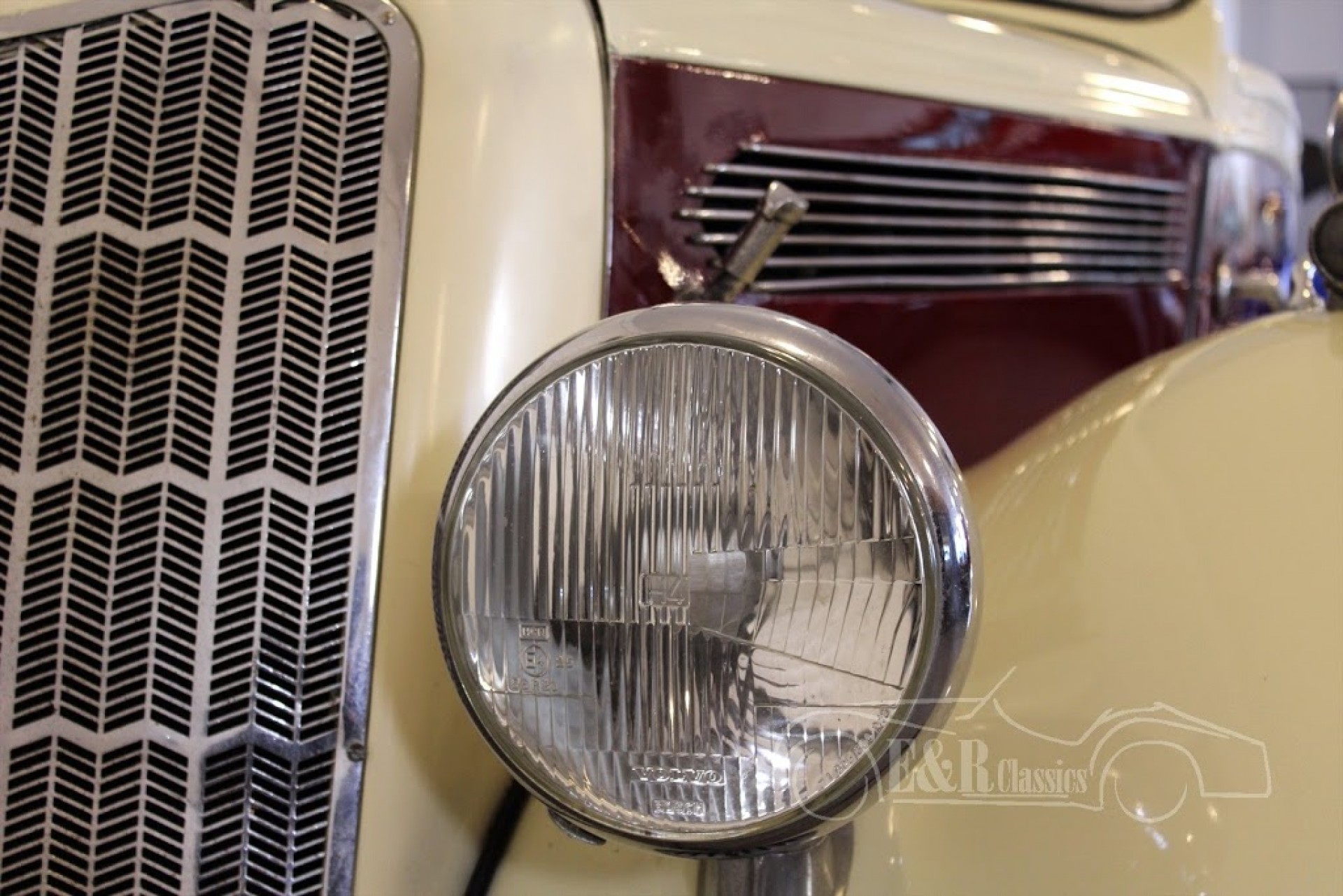 Singer Classic Cars | Singer oldtimers for sale at E & R Classic Cars!