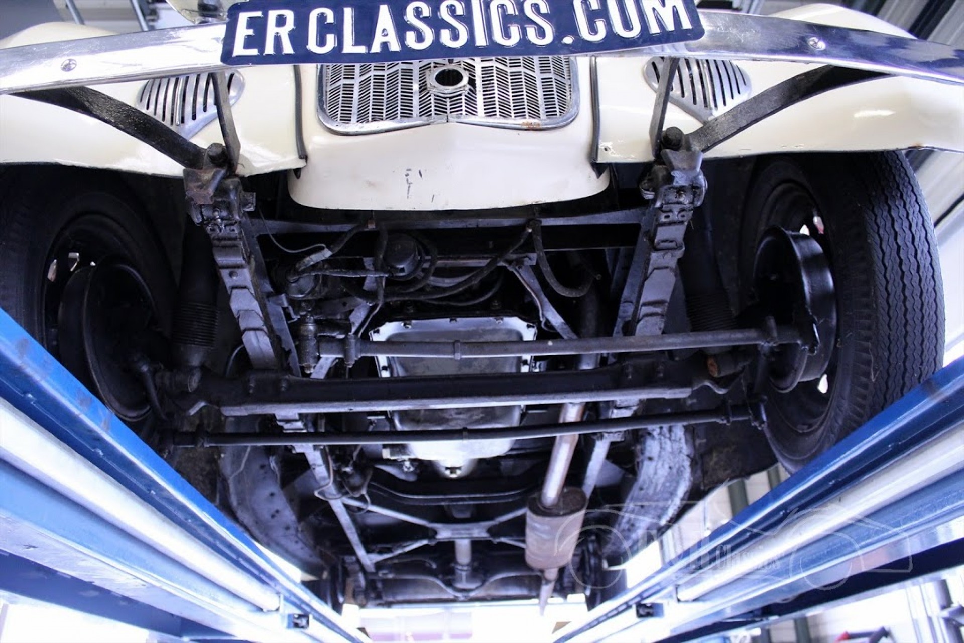 Singer Classic Cars | Singer oldtimers for sale at E & R Classic Cars!