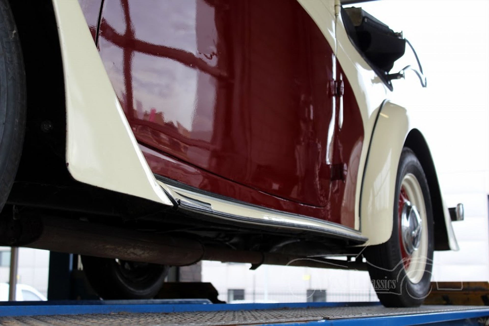 Singer Classic Cars | Singer oldtimers for sale at E & R Classic Cars!