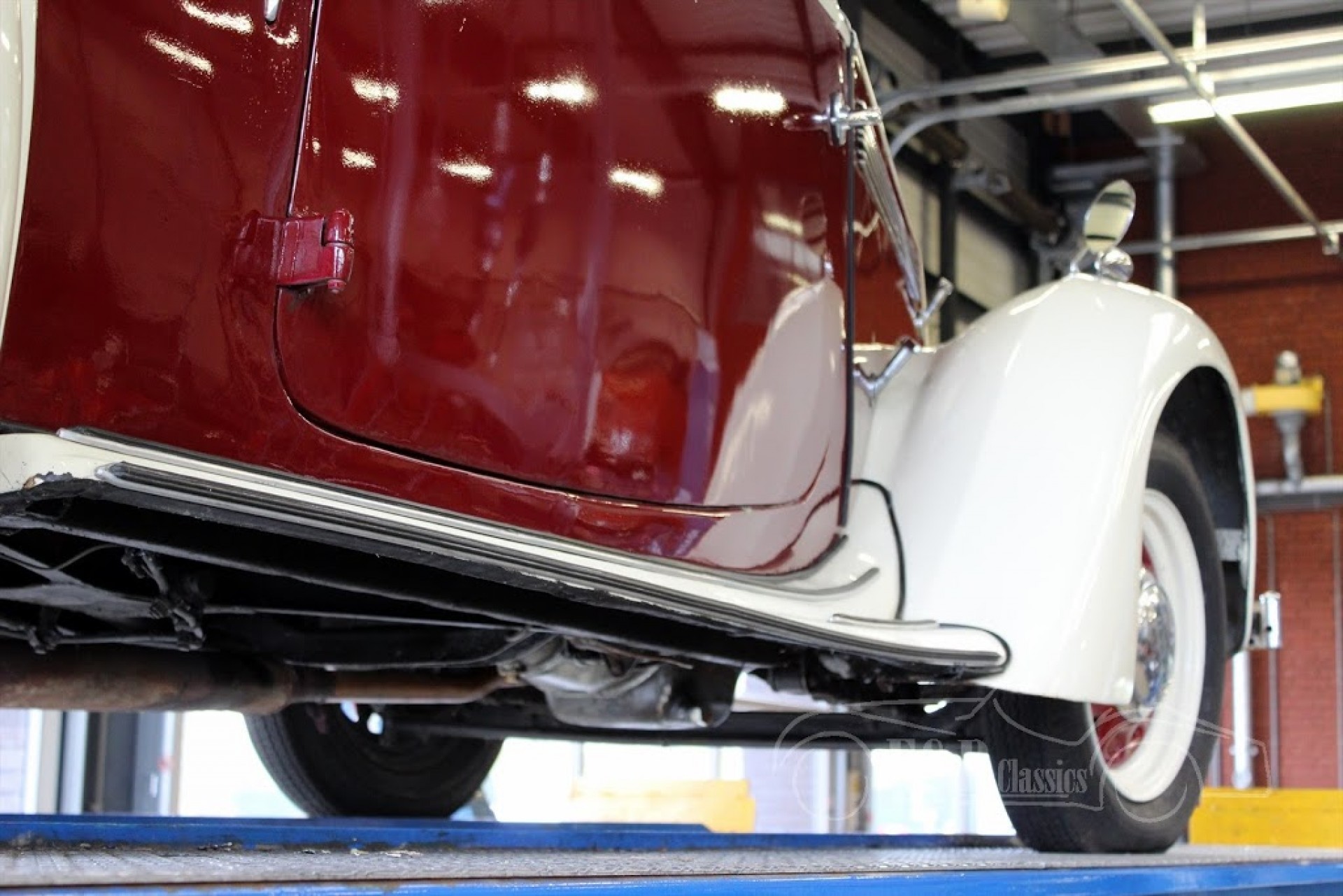 Singer Classic Cars | Singer oldtimers for sale at E & R Classic Cars!