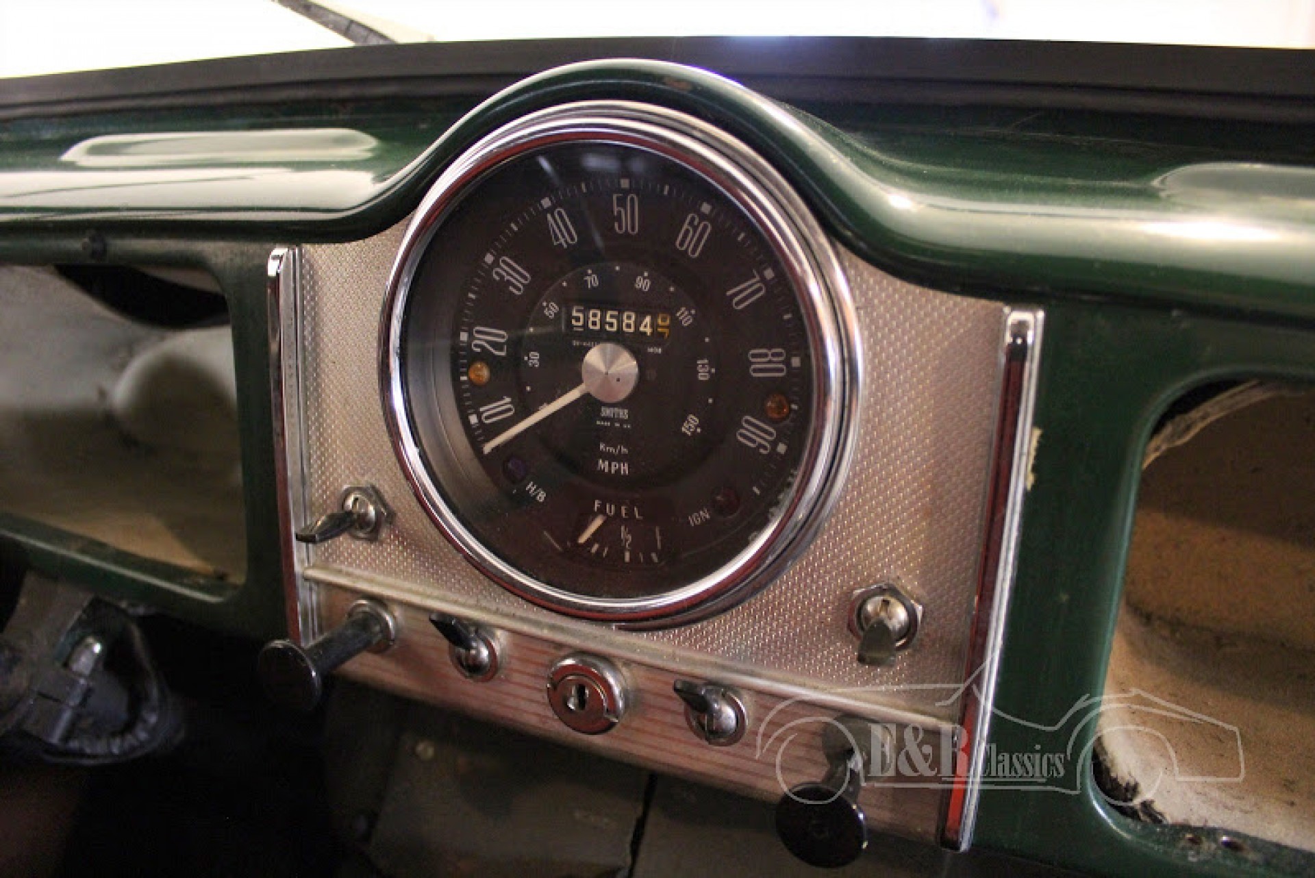 Morris Classic Cars | Morris oldtimers for sale at E & R Classic Cars!