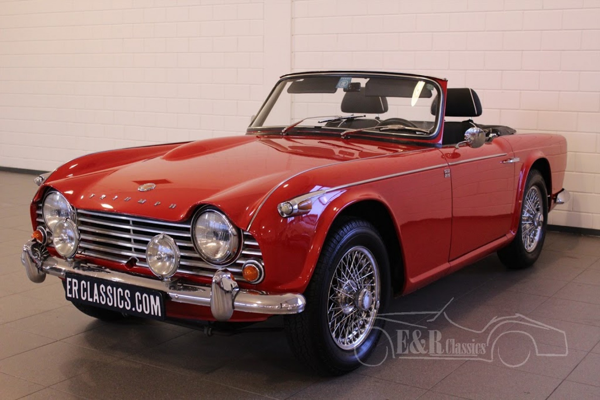Triumph Classic Cars | Triumph oldtimers for sale at E & R Classic Cars!