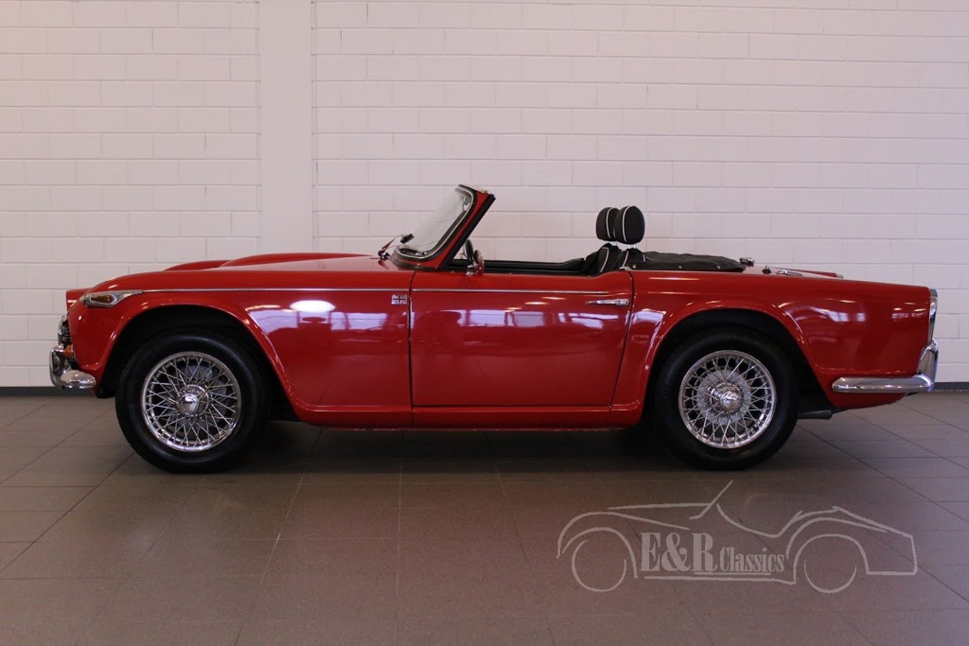 Triumph Classic Cars | Triumph oldtimers for sale at E & R Classic Cars!