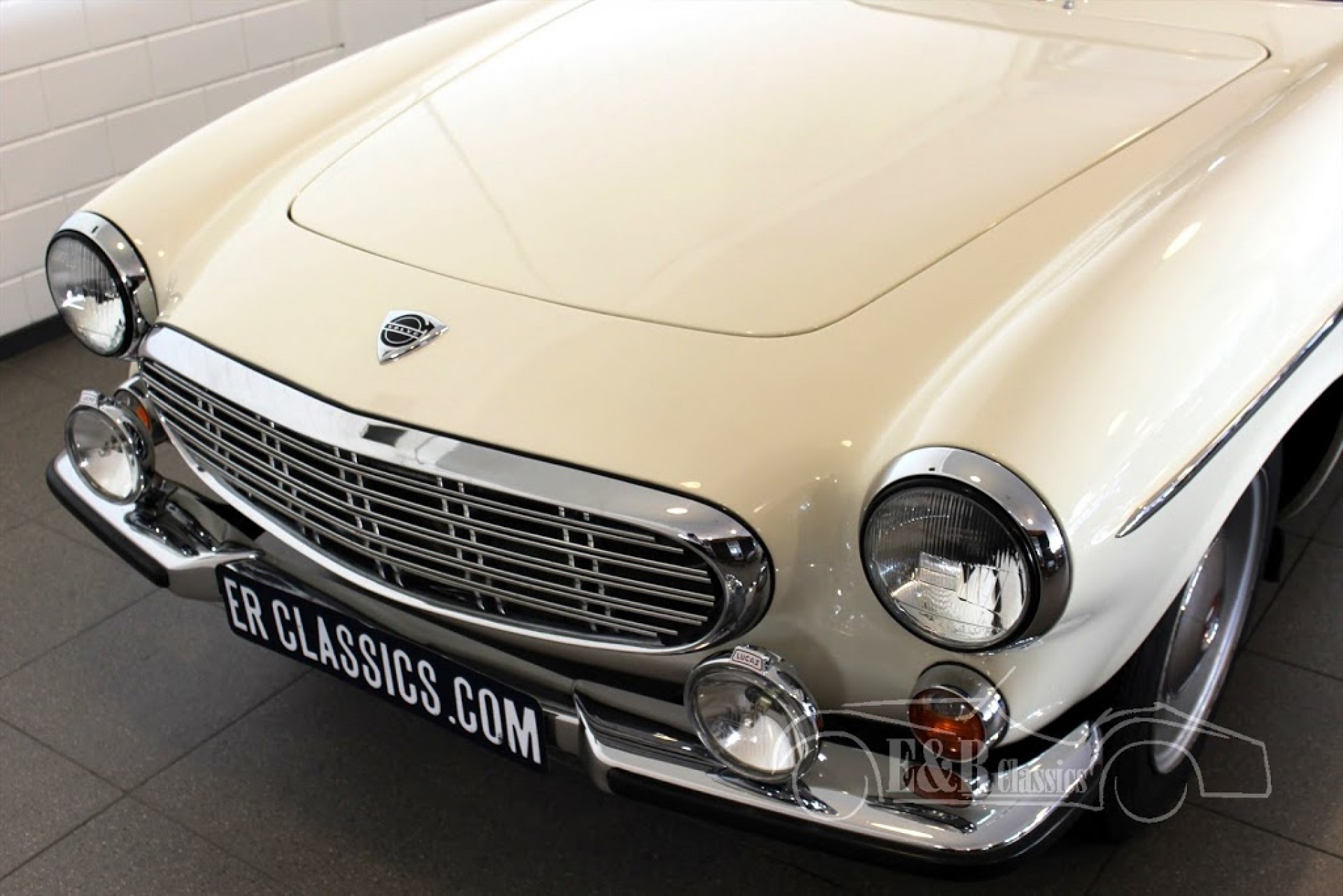 Volvo Classic Cars | Volvo oldtimers for sale at E & R Classic Cars!