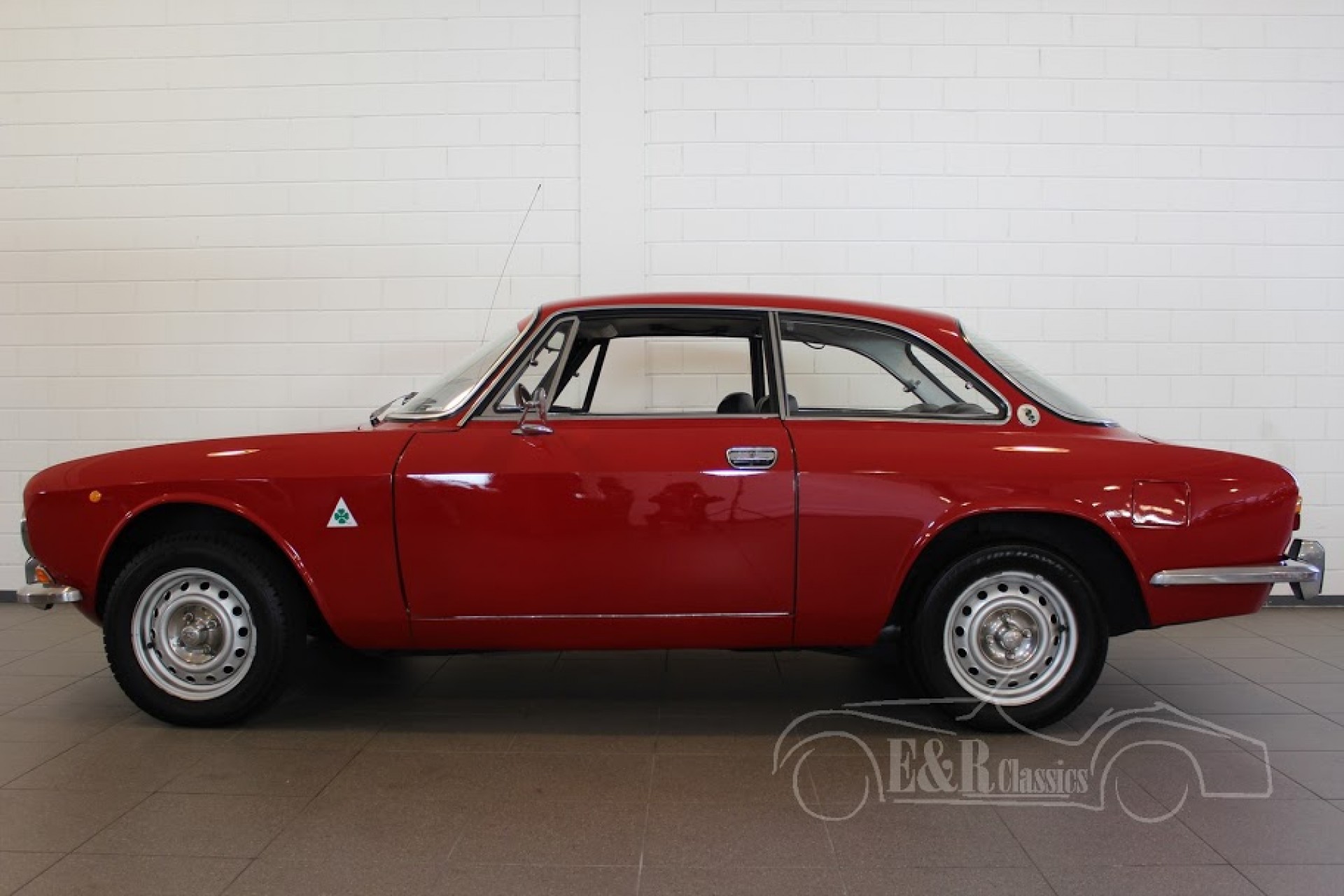 Alfa Romeo Classic Cars | Alfa Romeo oldtimers for sale at E & R ...