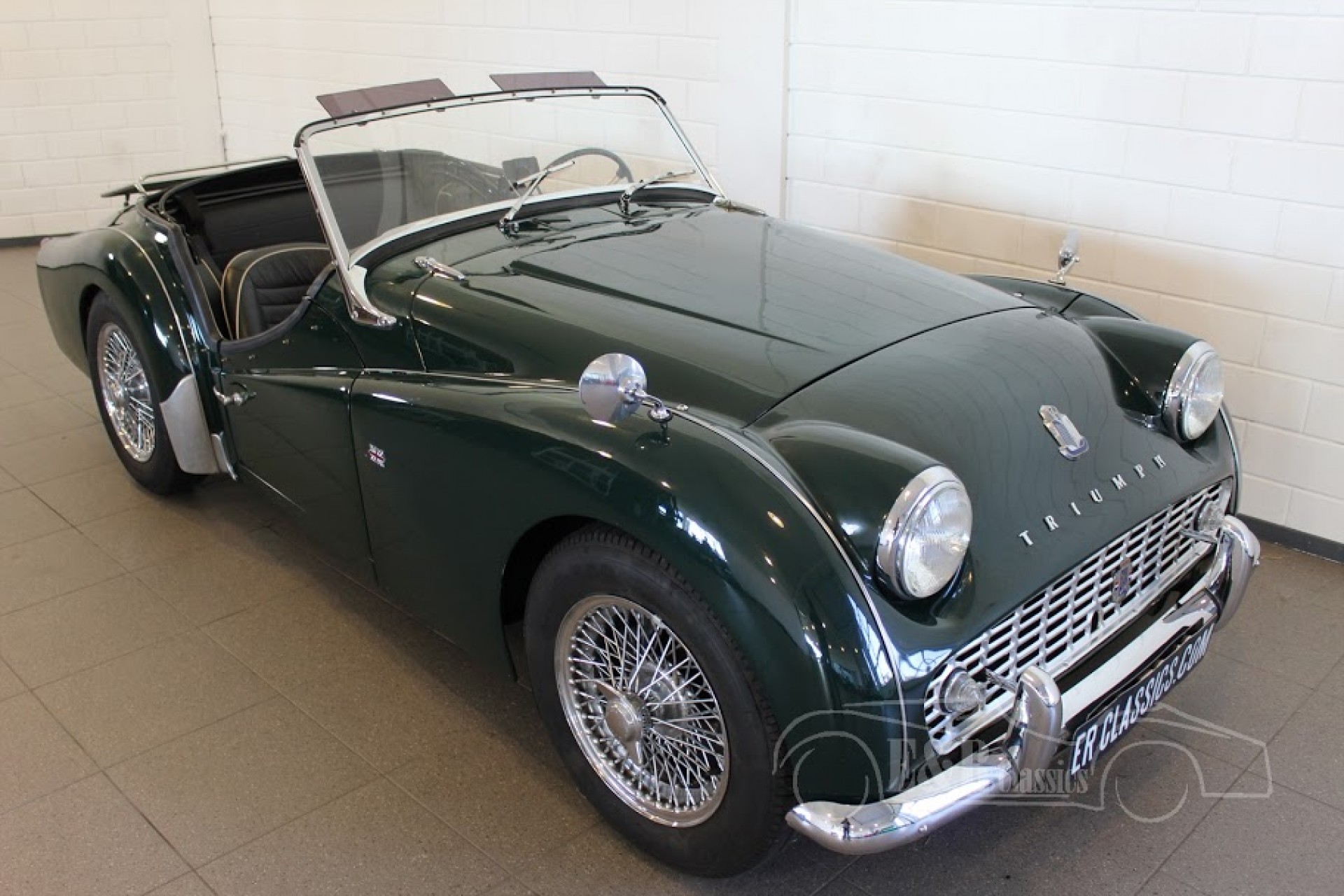 Triumph Classic Cars | Triumph oldtimers for sale at E & R Classic Cars!