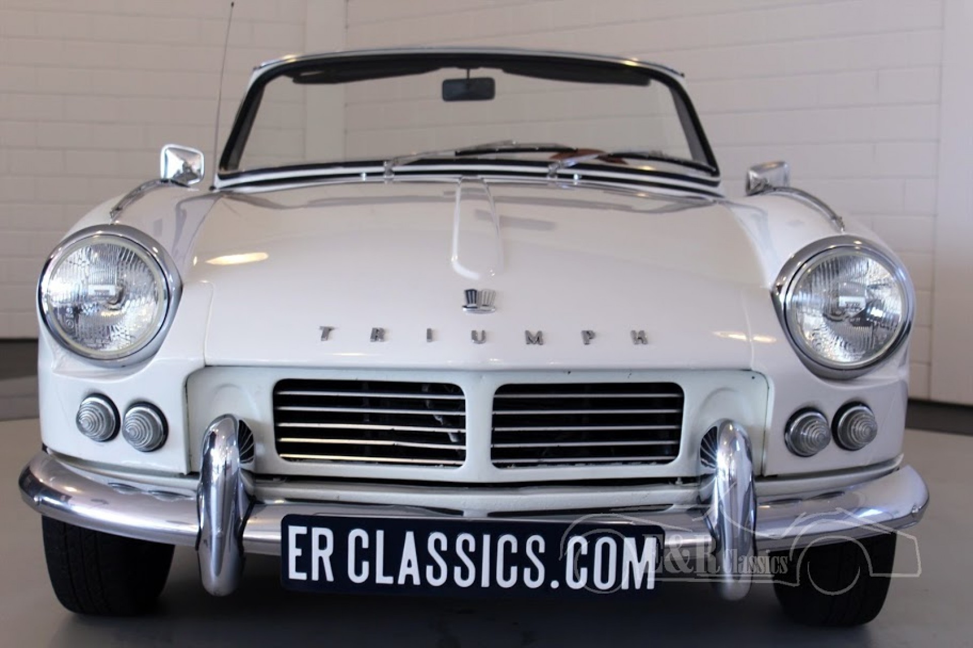 Triumph Classic Cars | Triumph oldtimers for sale at E & R Classic Cars!