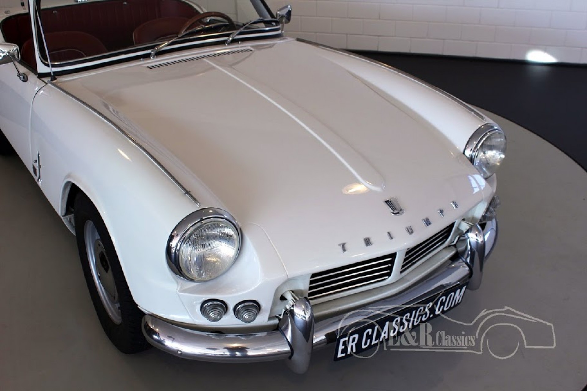 Triumph Classic Cars | Triumph oldtimers for sale at E & R Classic Cars!