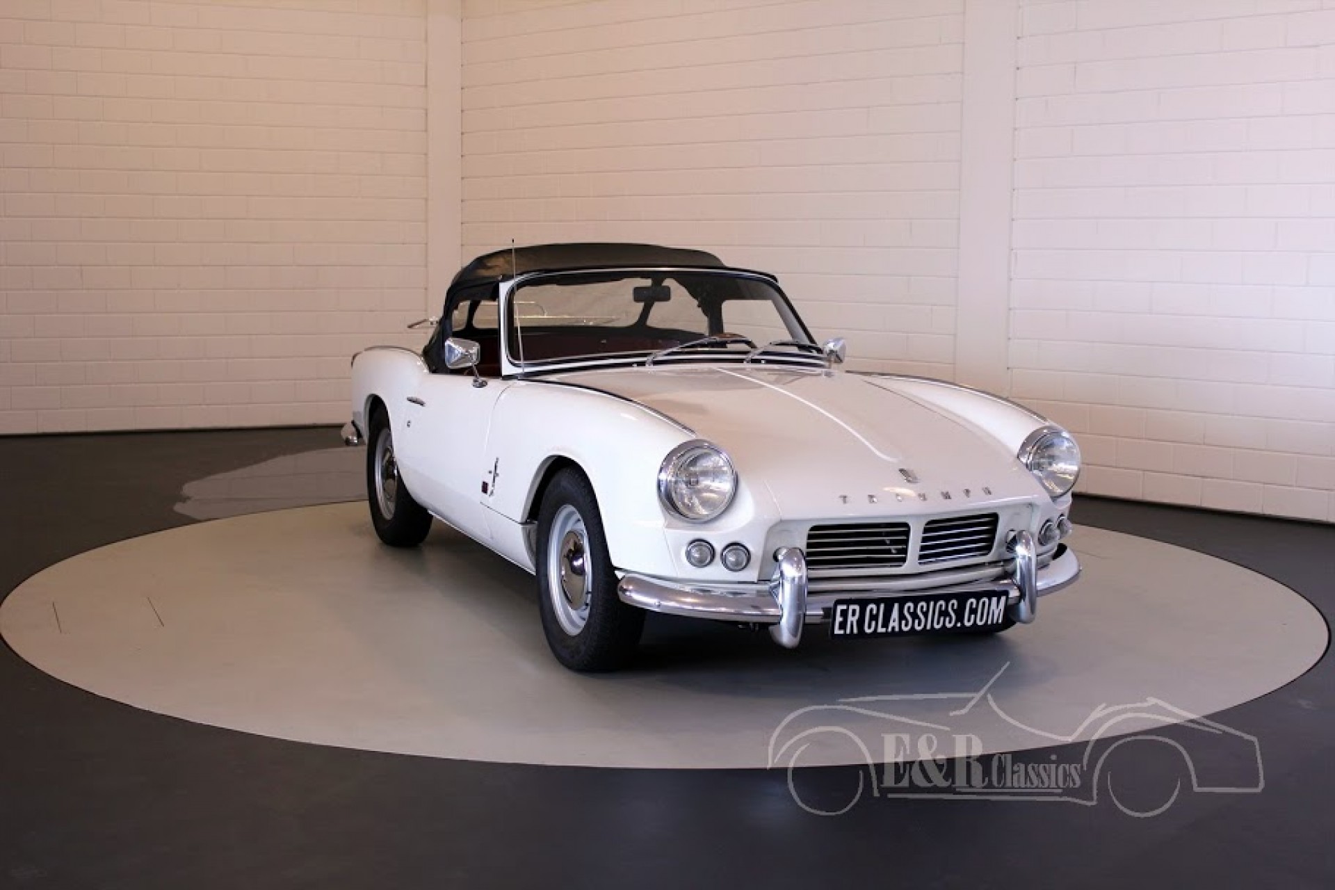 Triumph Classic Cars | Triumph oldtimers for sale at E & R Classic Cars!