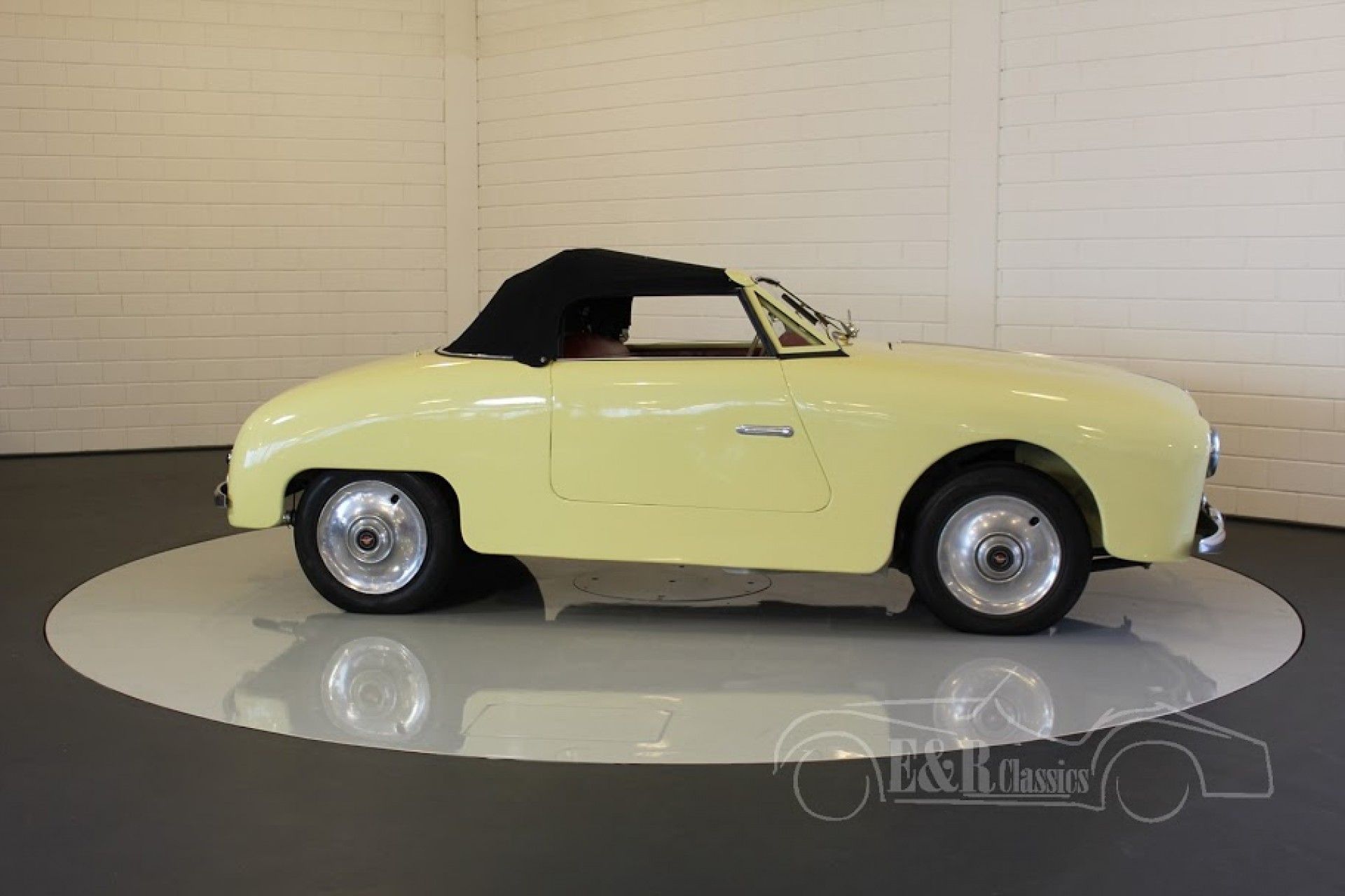 Panhard Classic Cars | Panhard oldtimers for sale at E & R Classic Cars!