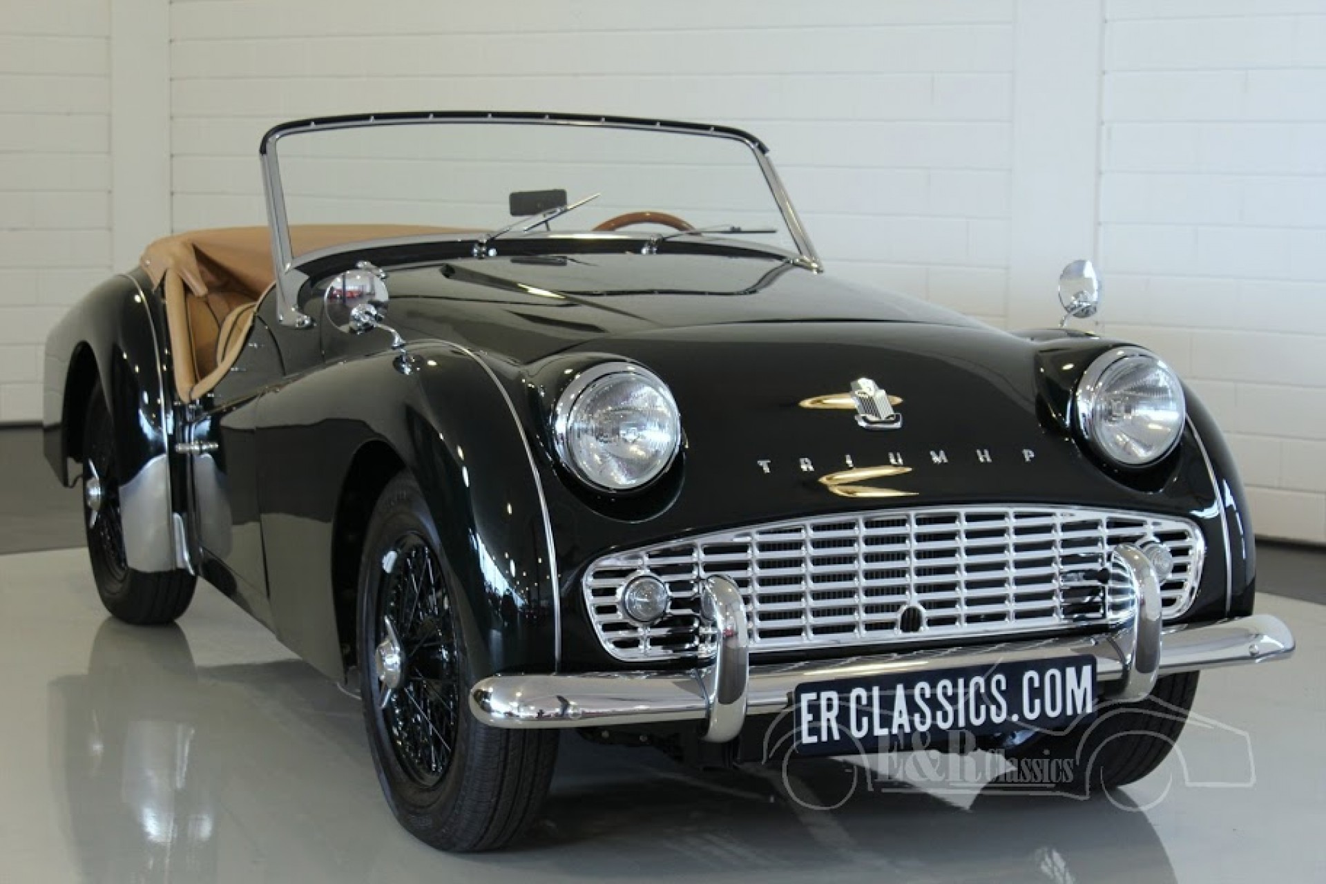 Triumph Classic Cars | Triumph oldtimers for sale at E & R Classic Cars!