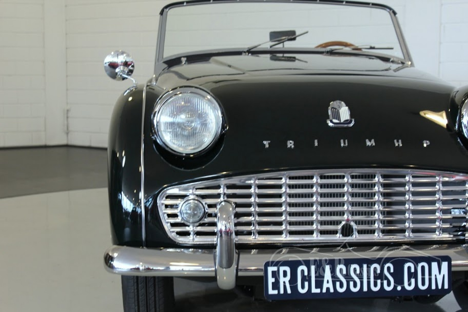 Triumph Classic Cars | Triumph oldtimers for sale at E & R Classic Cars!