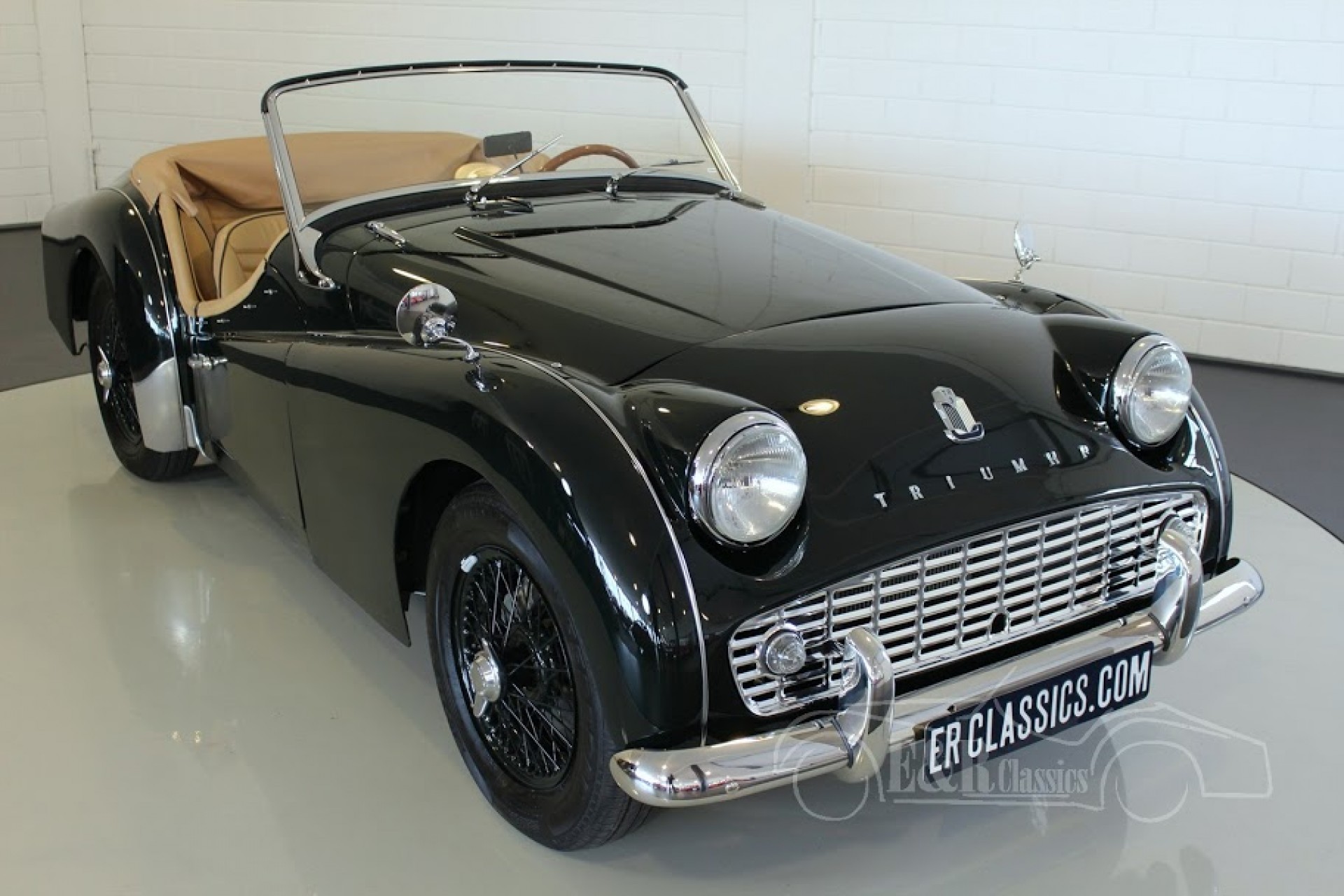 Triumph Classic Cars | Triumph oldtimers for sale at E & R Classic Cars!