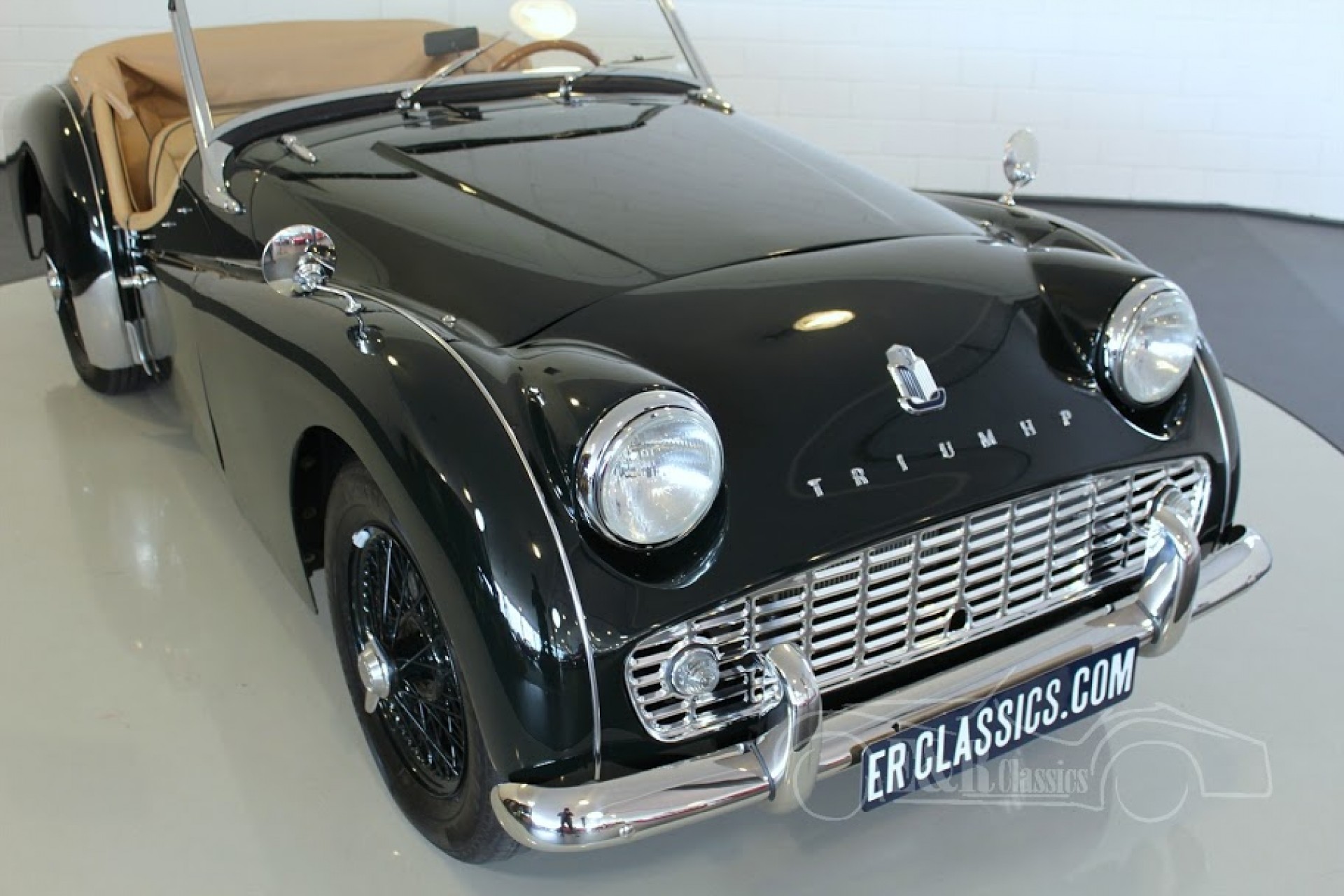 Triumph Classic Cars | Triumph oldtimers for sale at E & R Classic Cars!