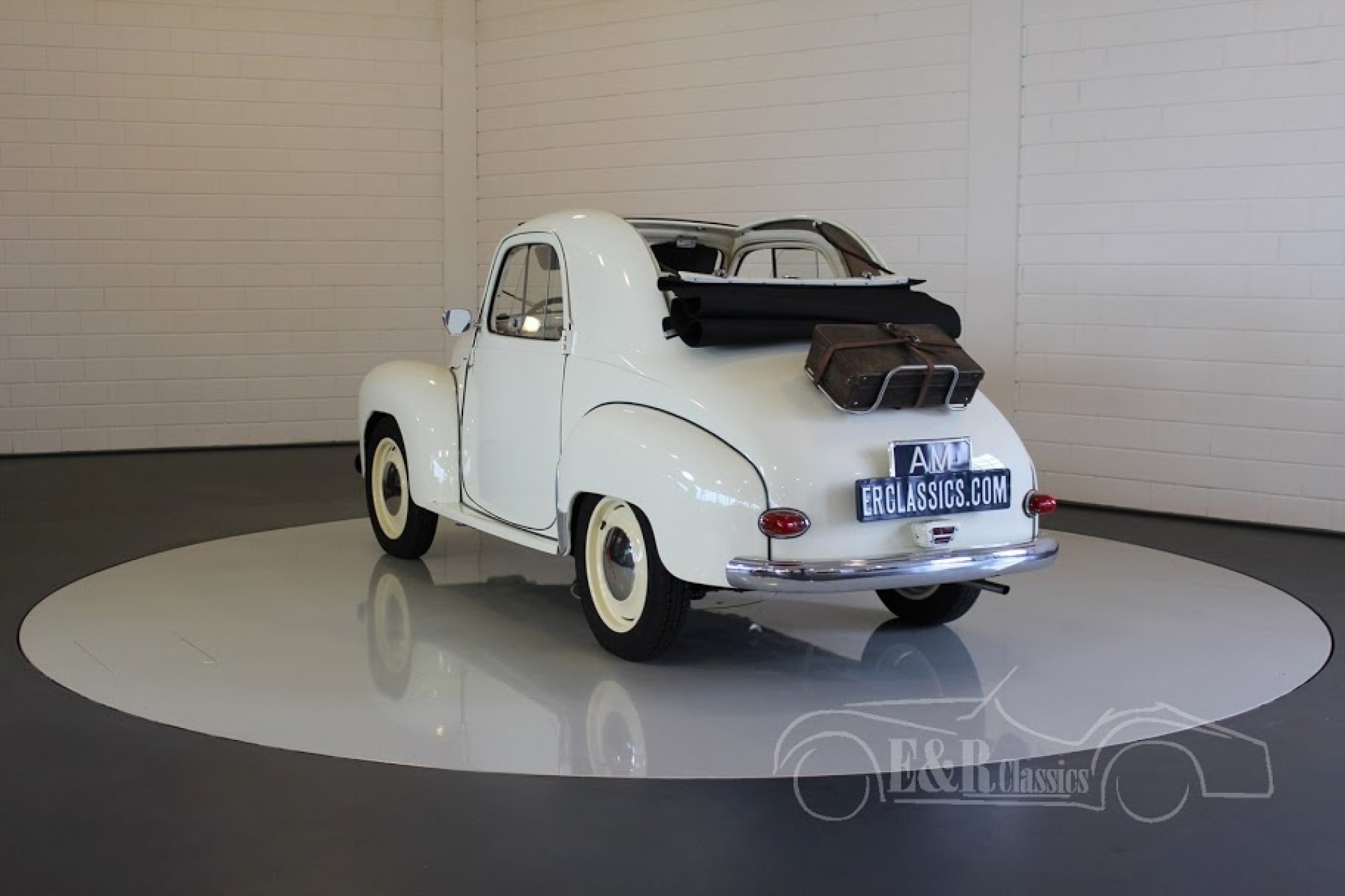 Simca Classic Cars | Simca oldtimers for sale at E & R Classic Cars!