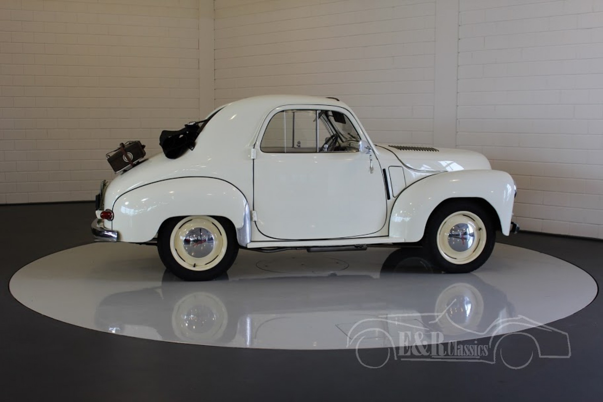 Simca Classic Cars | Simca oldtimers for sale at E & R Classic Cars!