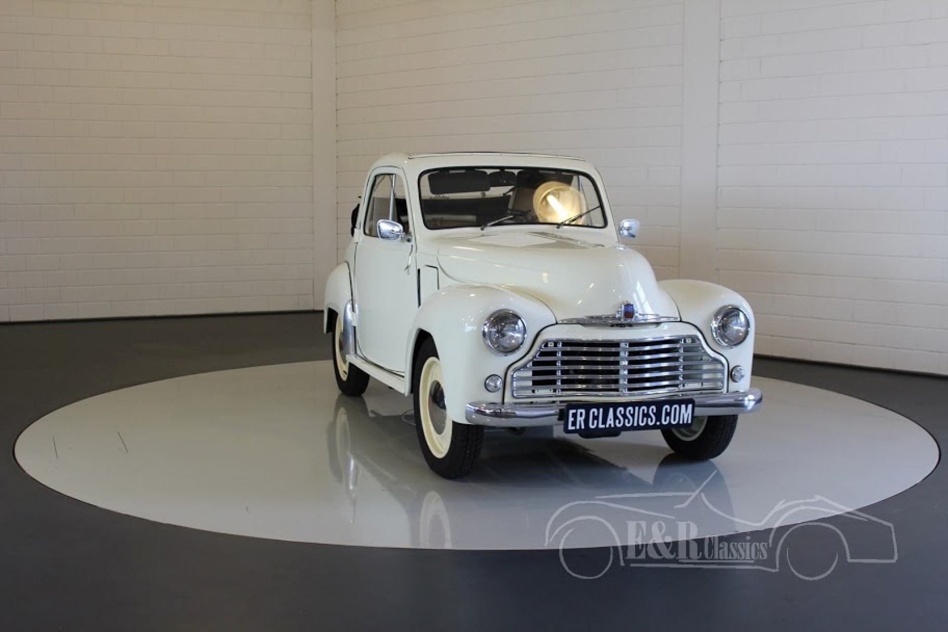 Simca Classic Cars | Simca oldtimers for sale at E & R Classic Cars!