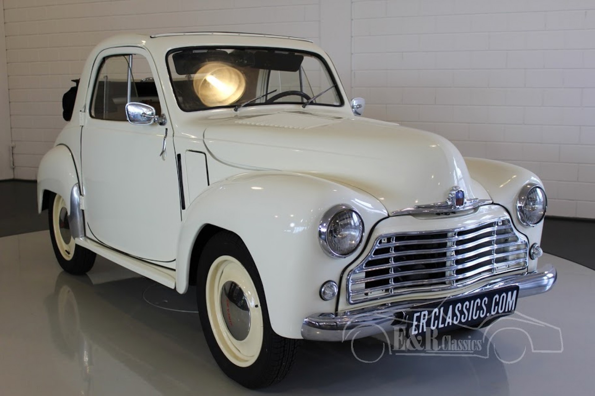 Simca Classic Cars | Simca oldtimers for sale at E & R Classic Cars!
