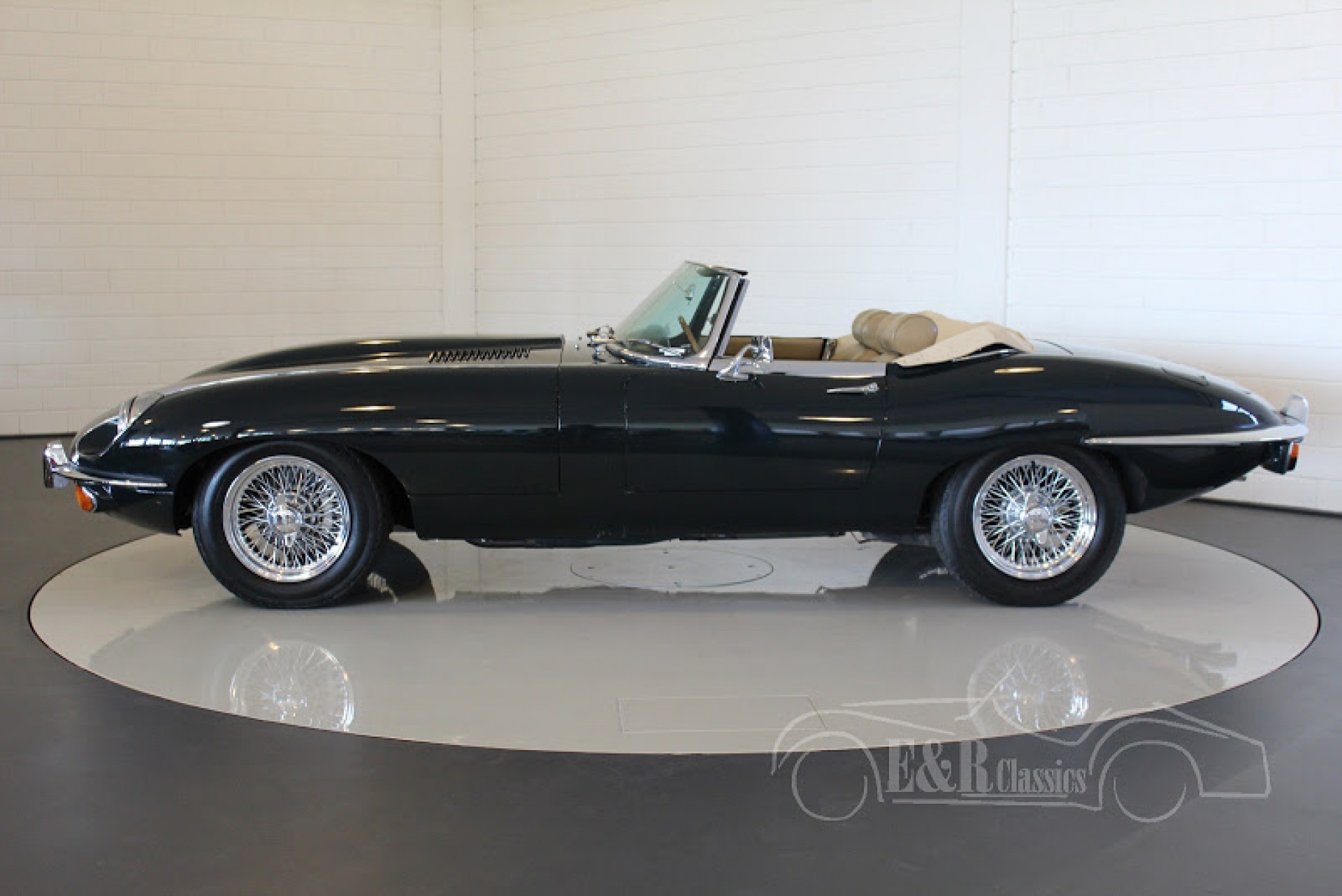 Jaguar Classic Cars | Jaguar oldtimers for sale at E & R Classic Cars!