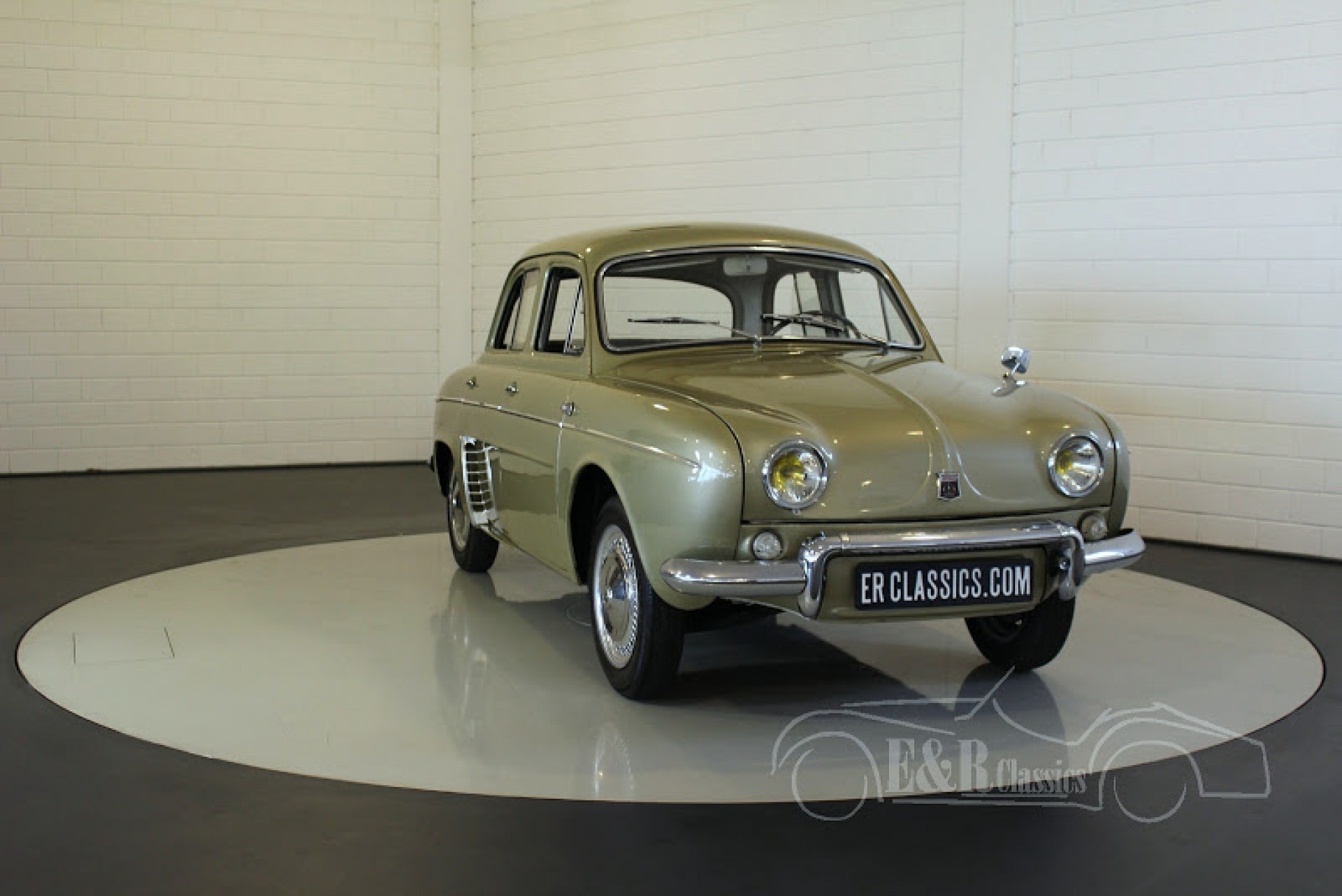 Renault Classic Cars | Renault oldtimers for sale at E & R Classic Cars!