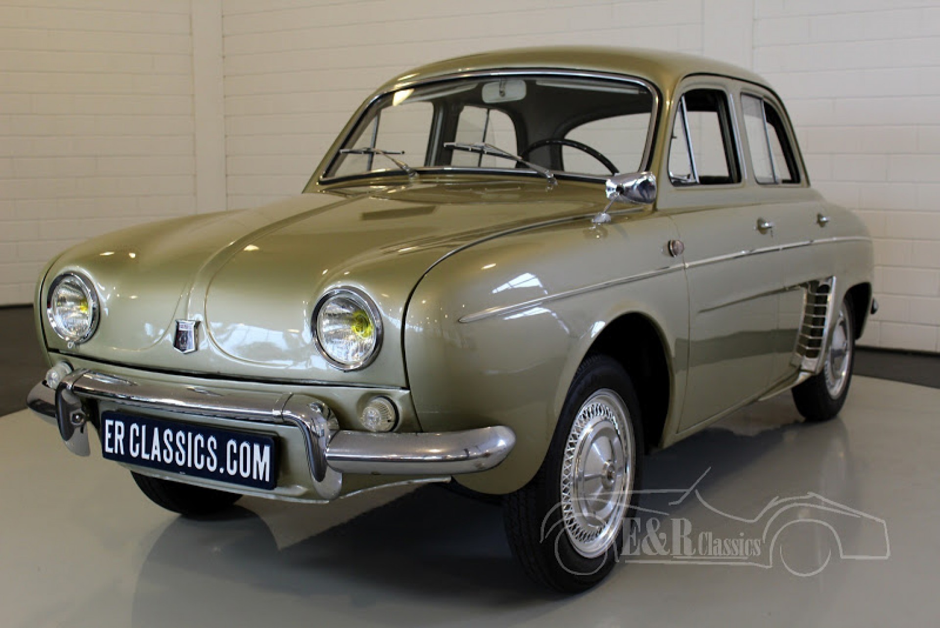 Renault Classic Cars | Renault oldtimers for sale at E & R Classic Cars!